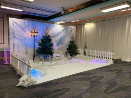 Narnia Scene Setting - Life Size Christmas Prop Hire in London, East ...