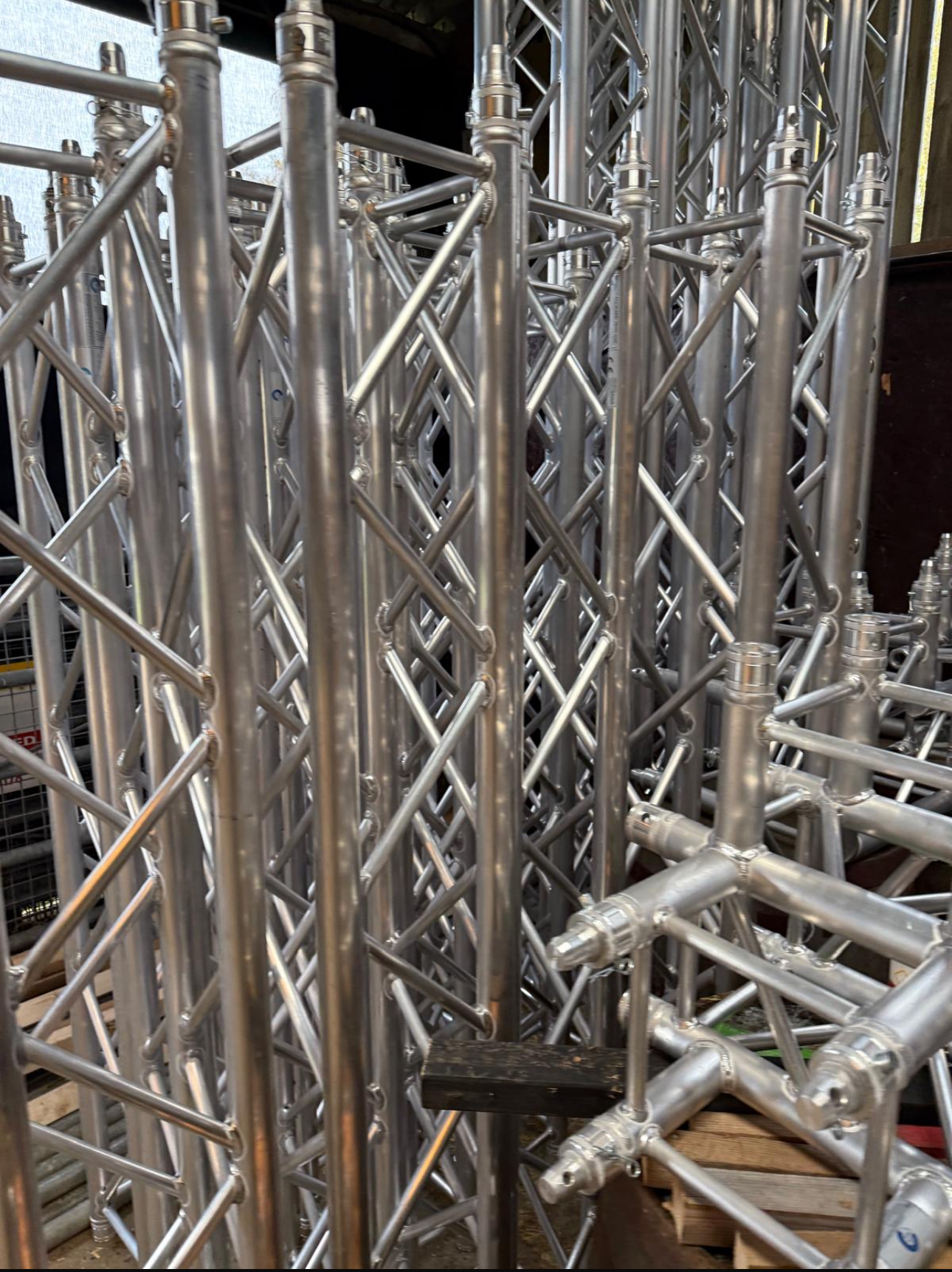 Truss Hire - Corporate entertainment and games hire in UK, London ...