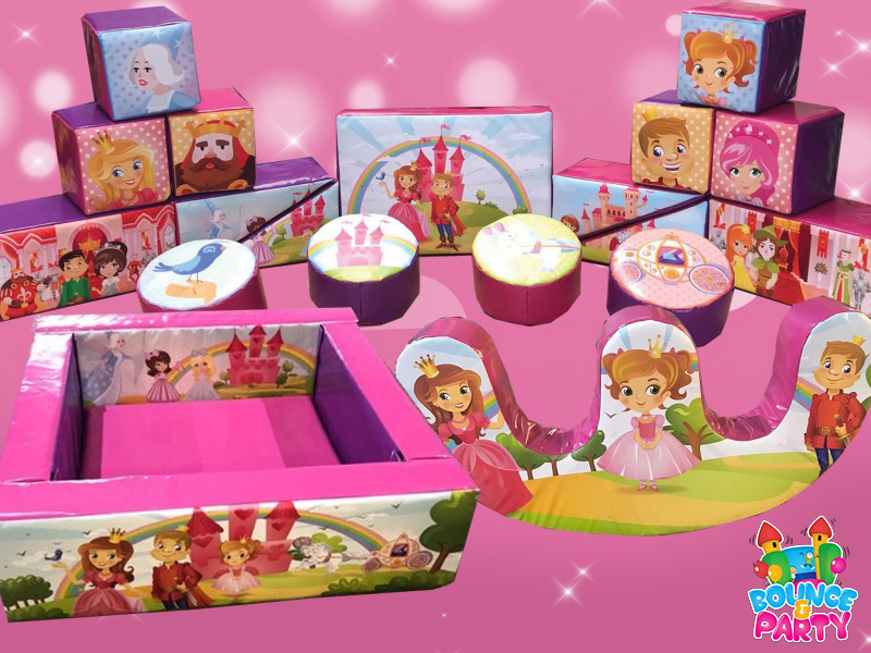 Princess Themed Soft Play & Ball Pool Setup - Bouncy Castles, Magic ...