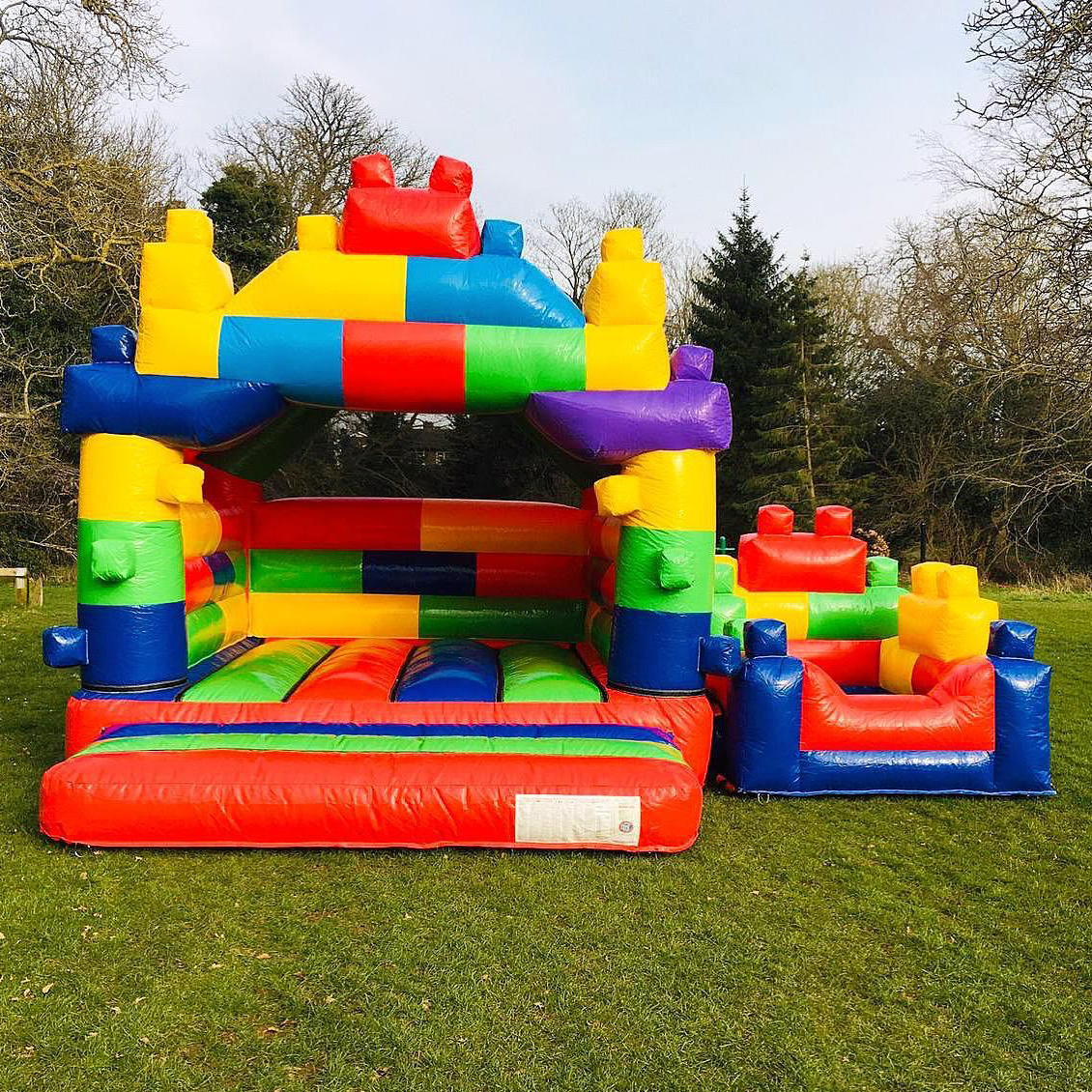 Lego Castle + Ball Pool - Inflatable, Bouncy Castle, Entertainment ...
