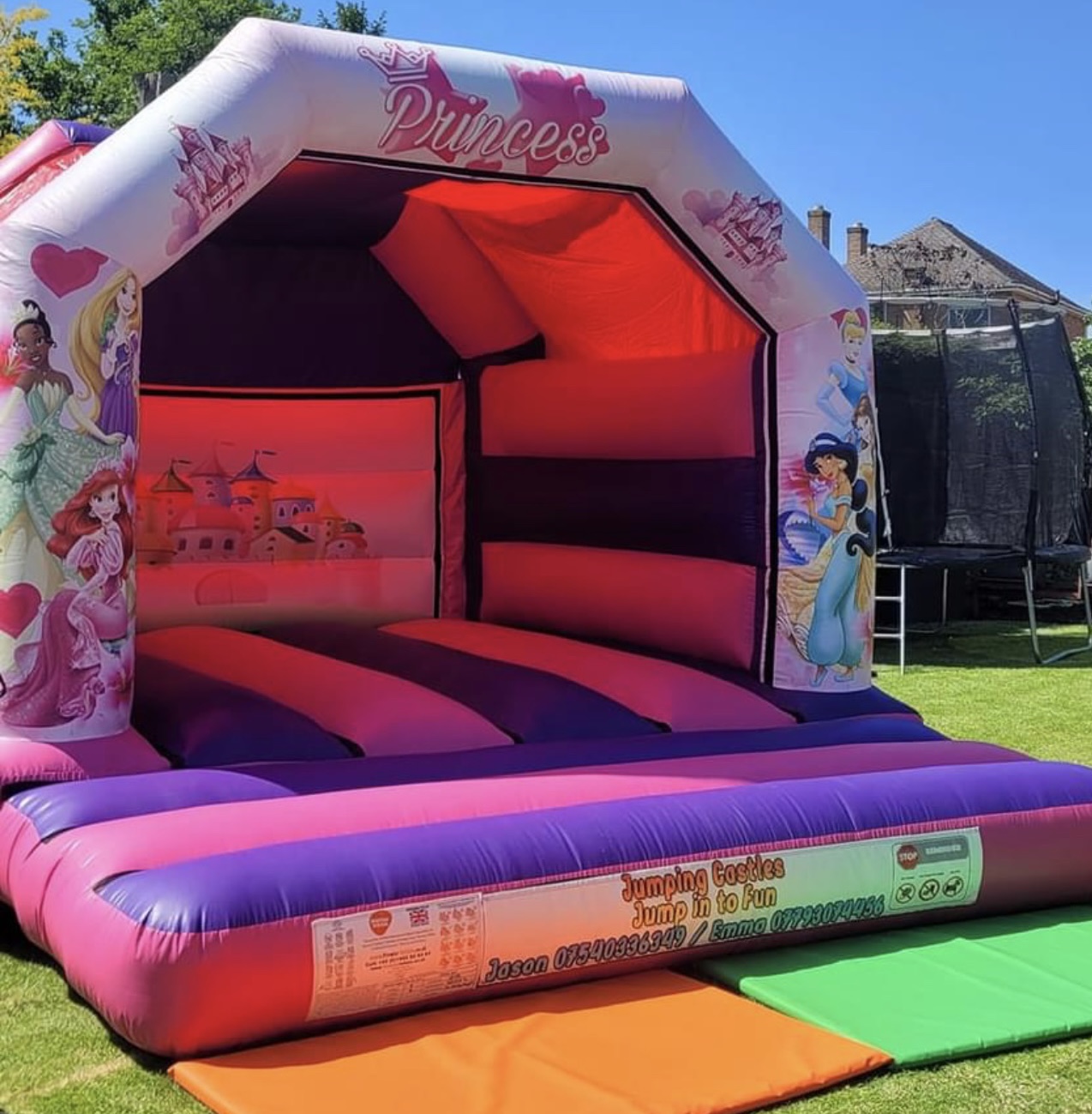 Princess castle 12 x 15 - Hire in Stevenage | C&O bouncy castle