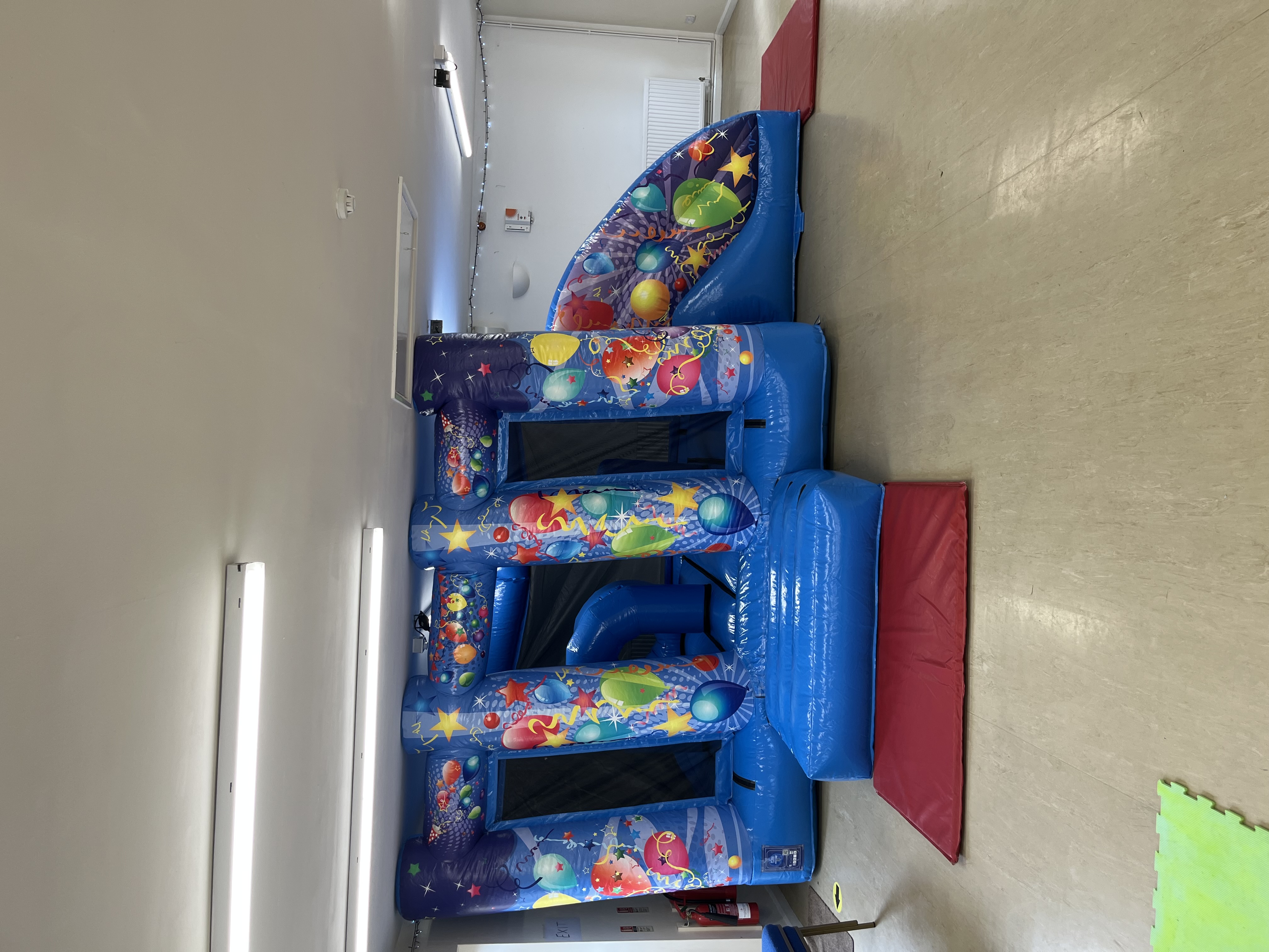 13ft x 15ft Midi Party Slide - Hire in northampton | elliotts castles