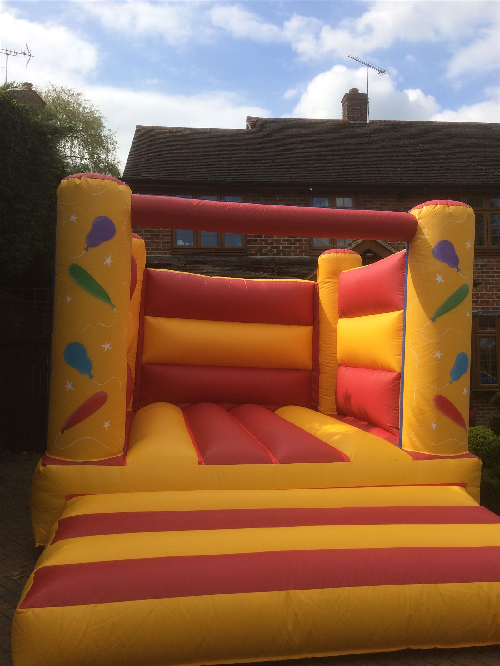 Bouncy Castle Hire | Bouncy Castle Essex | Kids Play Bouncy Castles