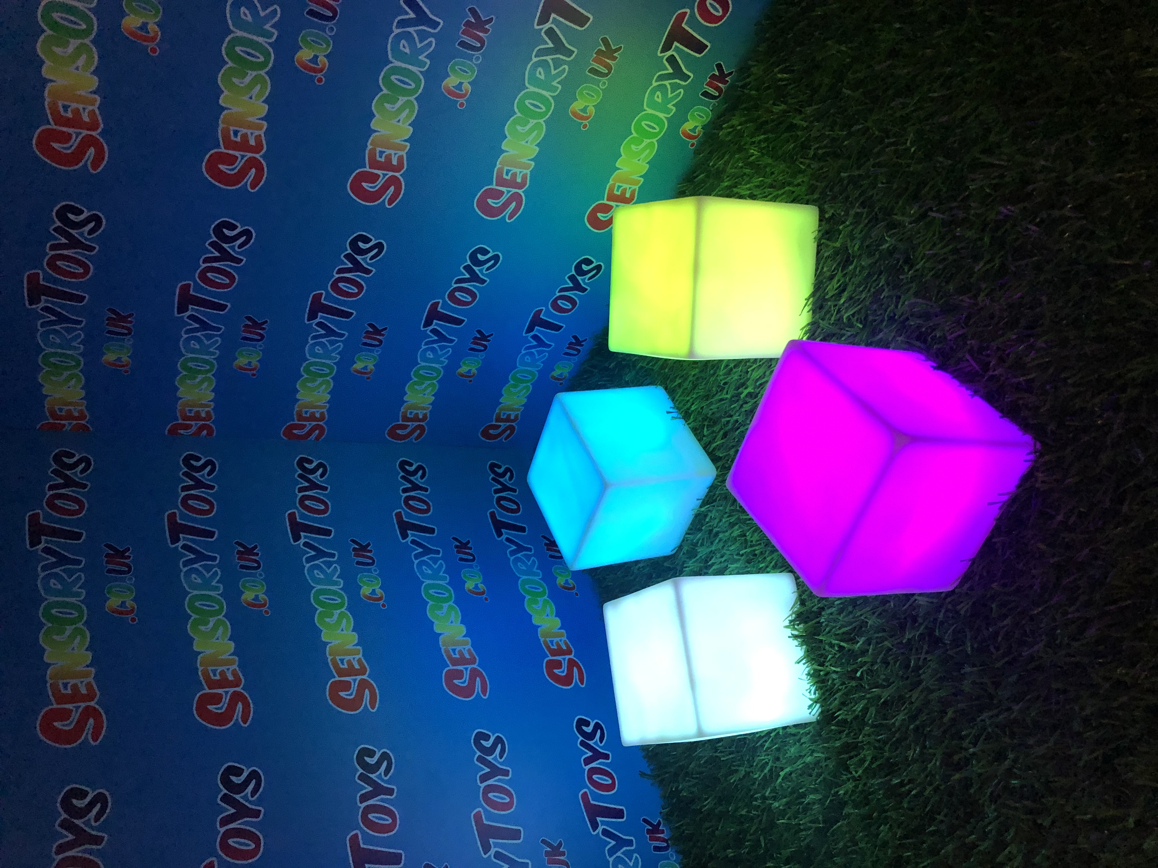 Light Up Sensory Cube - Free Sensory Toys | Online Toy Shop | Popular ...