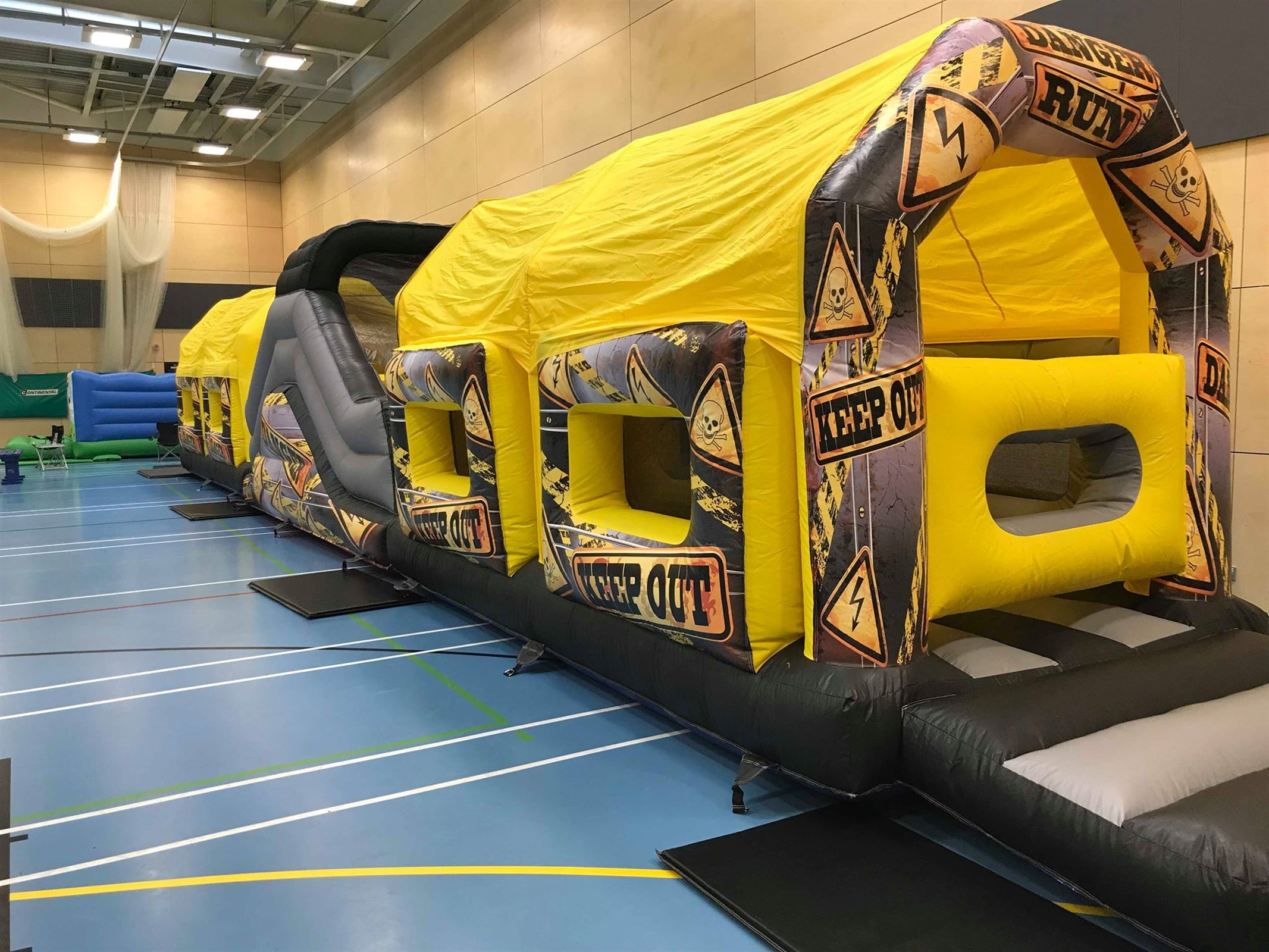 65ft 3-Part Obstacle Course – Solid Walls Danger