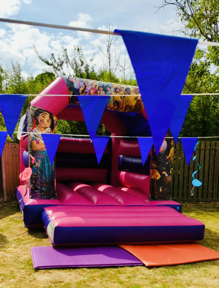 Bouncy Castle Hire in Doncaster, Rotherham, Sheffield & Barnsley | Fun