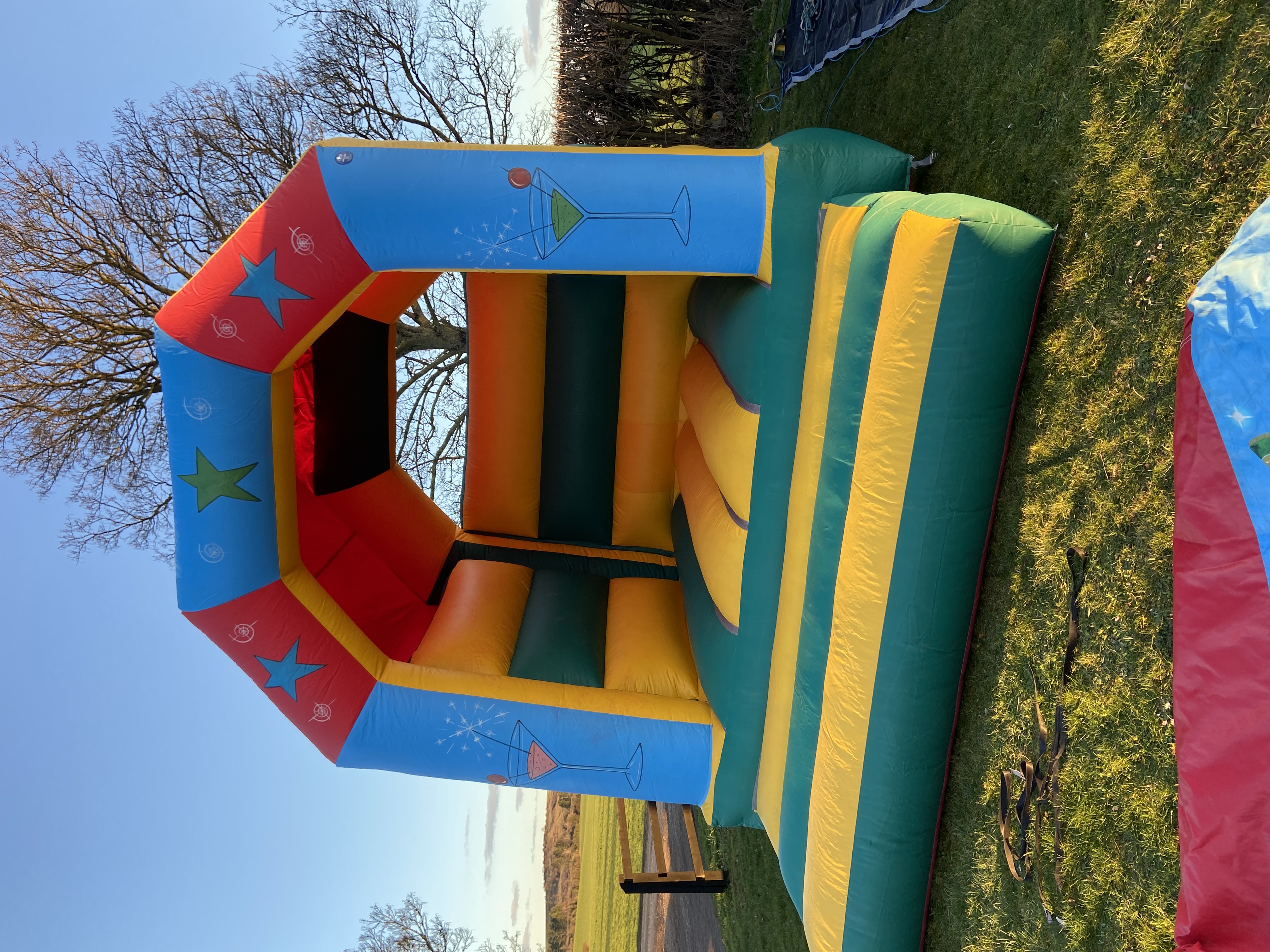 Adult Castles - Hire in Milton Keynes. Buckingham. Leighton Buzzard ...