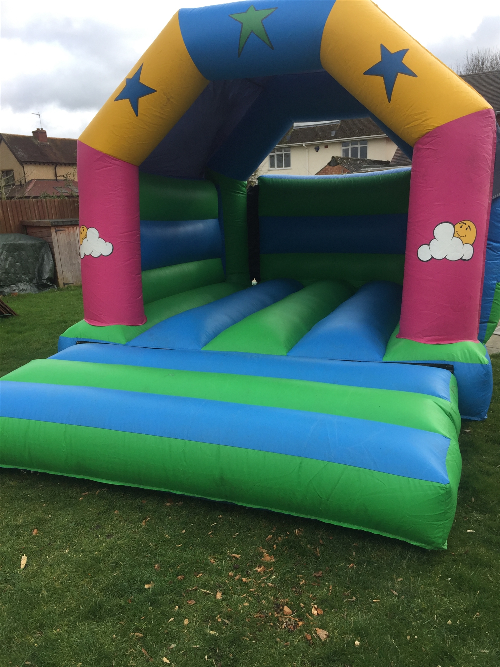 12 x 14 ft Multi Coloured castle with cover - Bouncy Castle Hire in ...