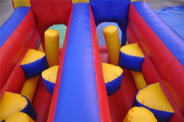 Huge inflatable obstacle course. Bouncy castle Hire Auckland.