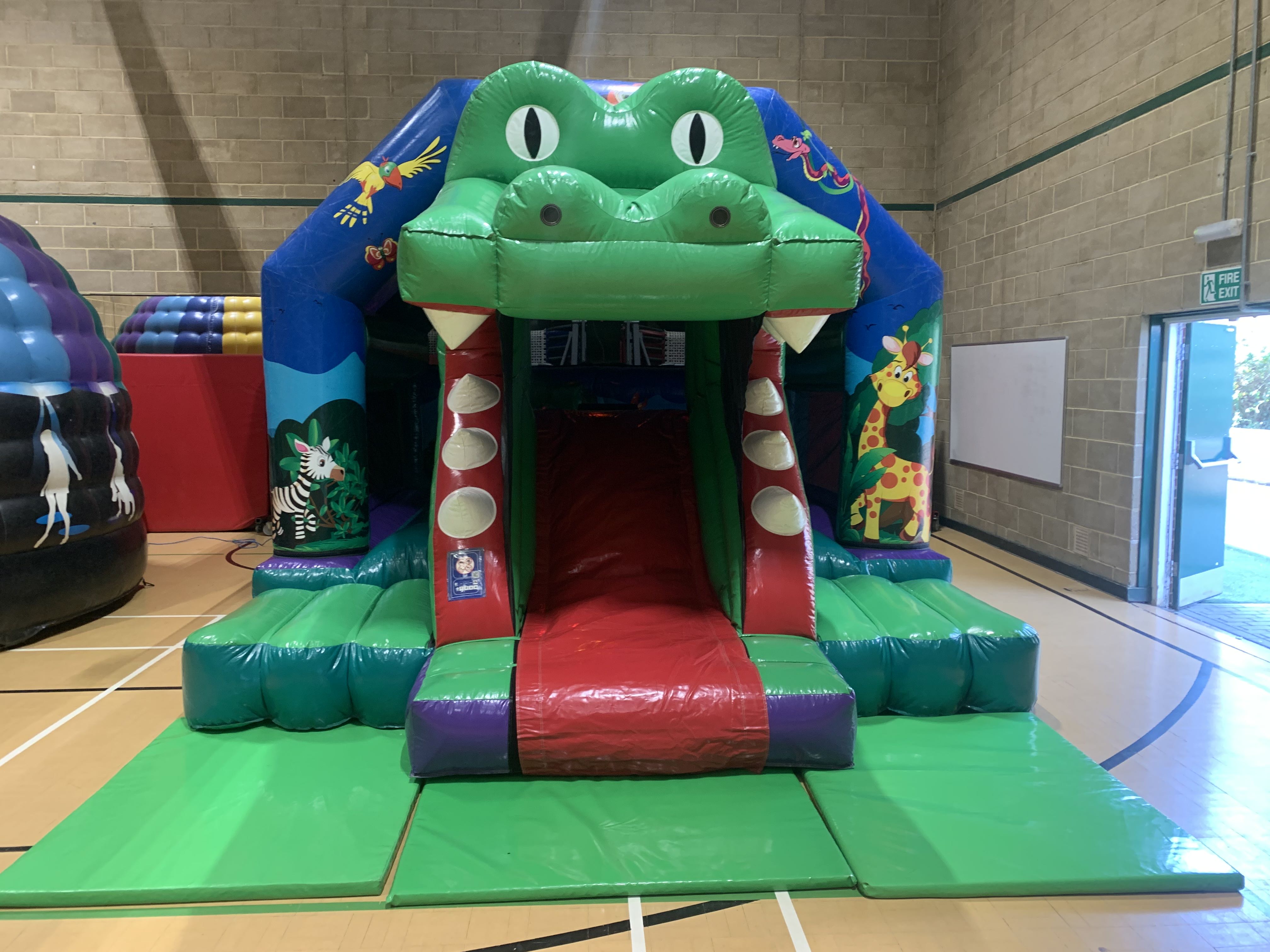 Indoor Bouncy castles, Play Parks and Soft Play - Bouncy Castle Hire ...
