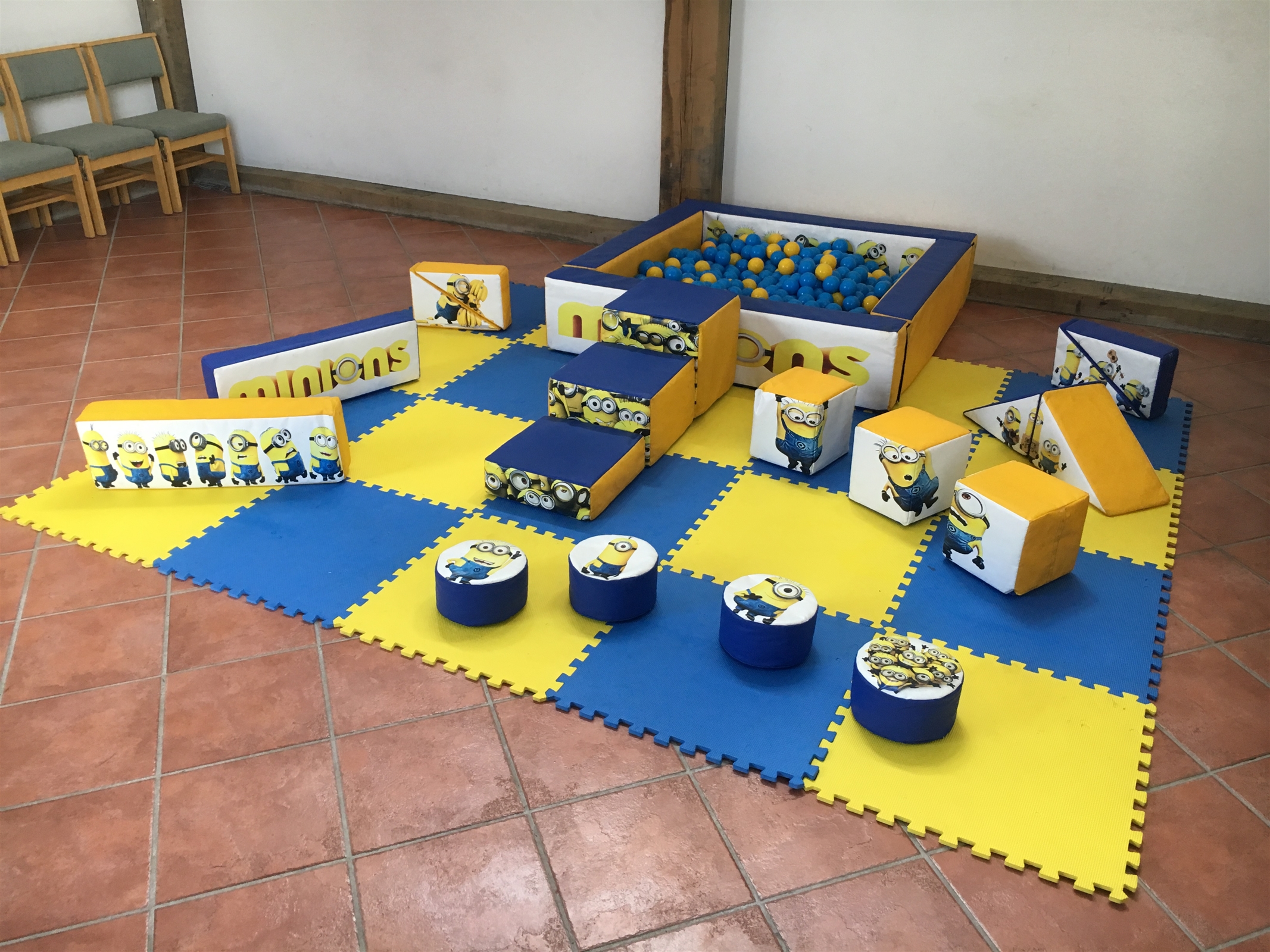 Soft Play Hire - Bouncy Castle Hire in Crawley, West Sussex | Ricks Castles