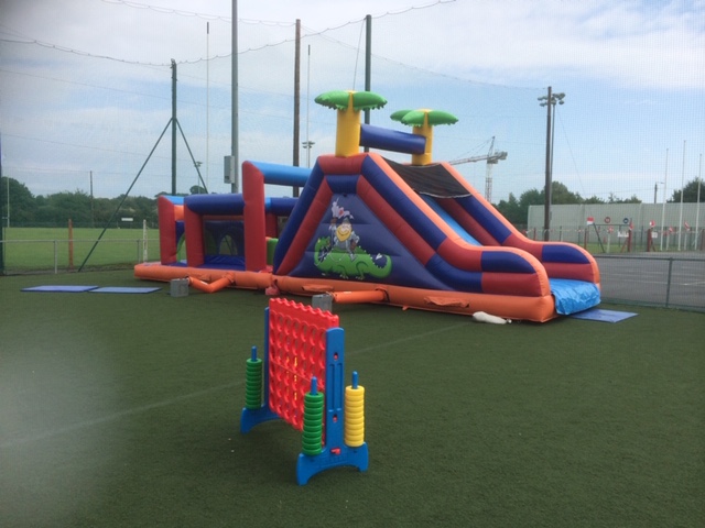 40ft Palm Tree Obstacle Course - Hire in Dublin | Rainbow Castles Dublin