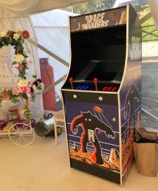 Space Invader Arcade Machine Hire - Inflatable, Bouncy Castle ...
