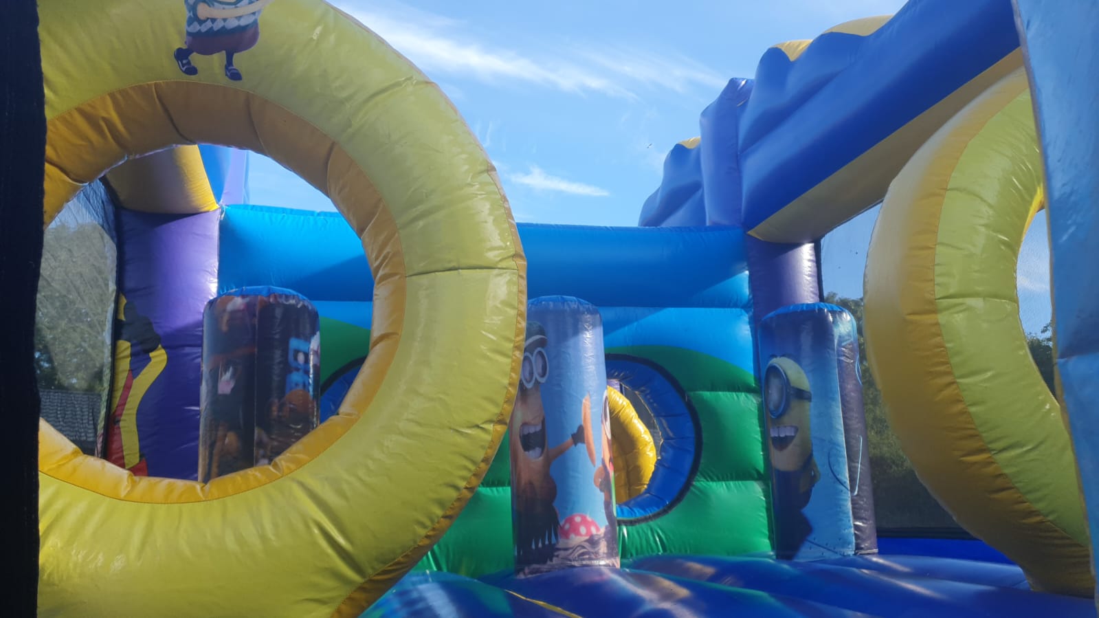 50 ft Minion's OB With Super Slide....HIRE 1 DAY AND GET SECOND DAY ...
