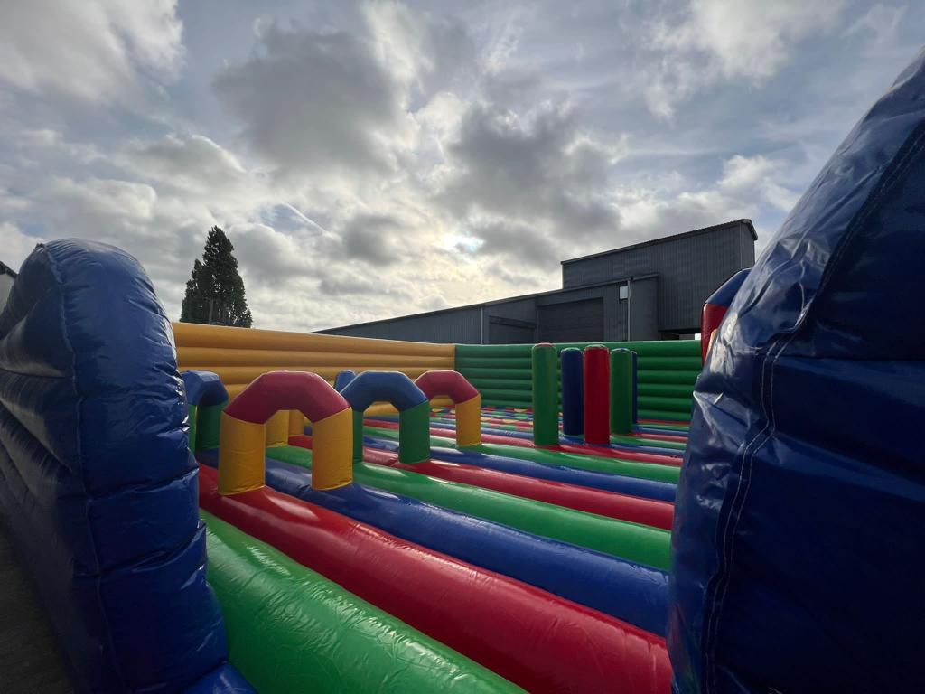 Giant Play Centre - inflatable play bed Hire - ice-rinks.co.uk in UK ...