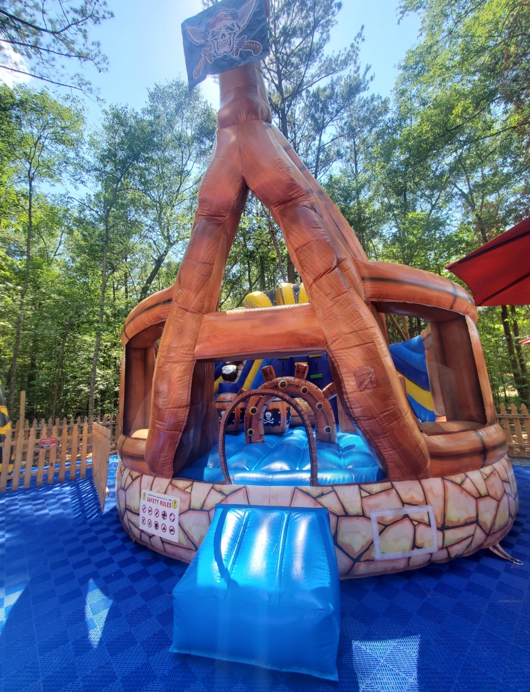 Treasure Island Obstacle course - Hire in AL | Bouncers Inflatable Rentals