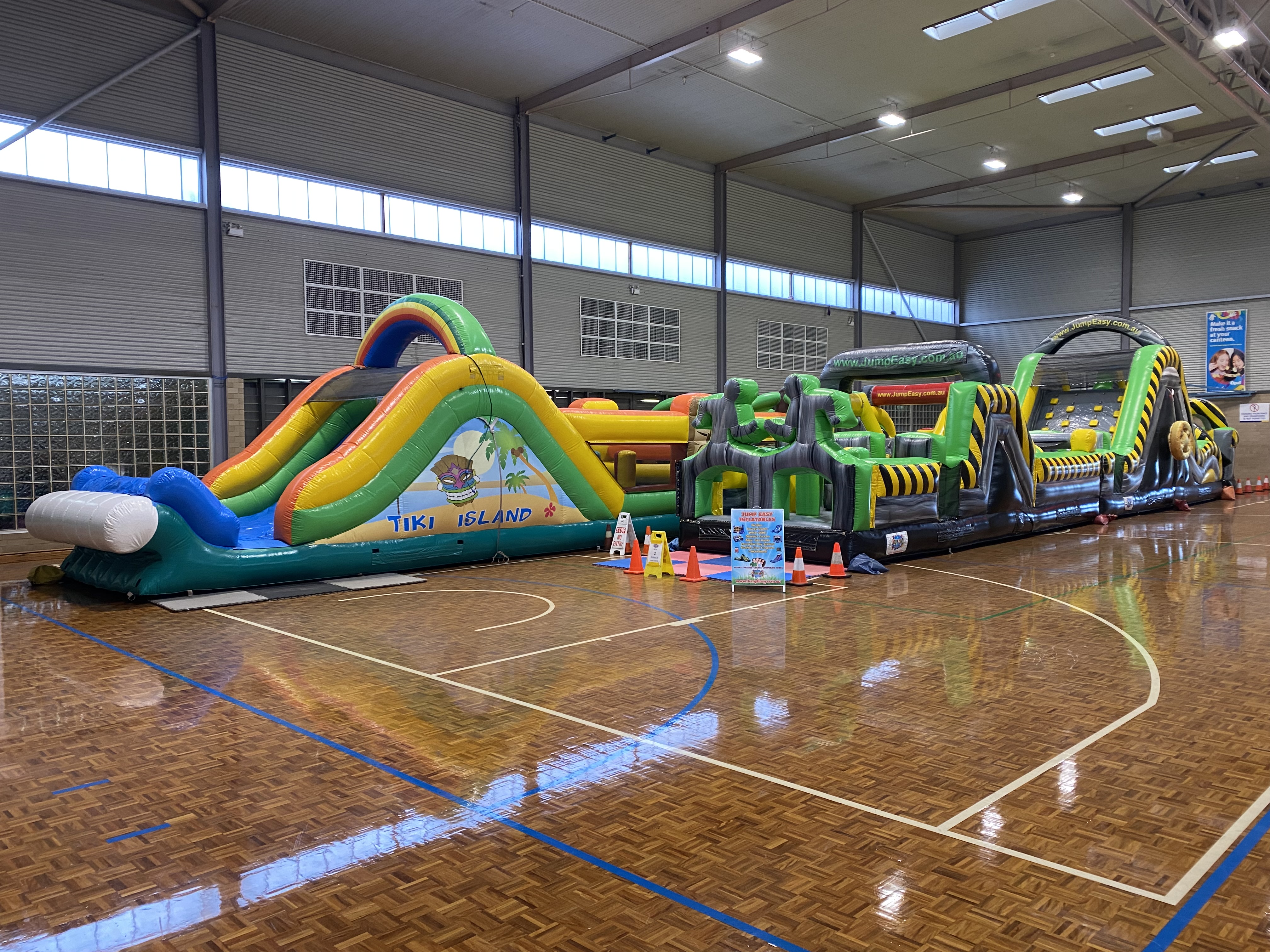 170ft Obstacle Course Hire – Inflatable Fun Adelaide Hills | Castle Ca