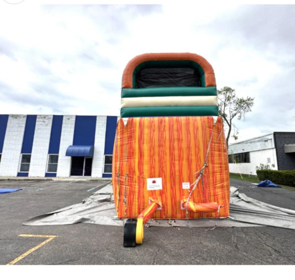 18 ft Tall Water Slide - Hire in missouri | Take A Bounce