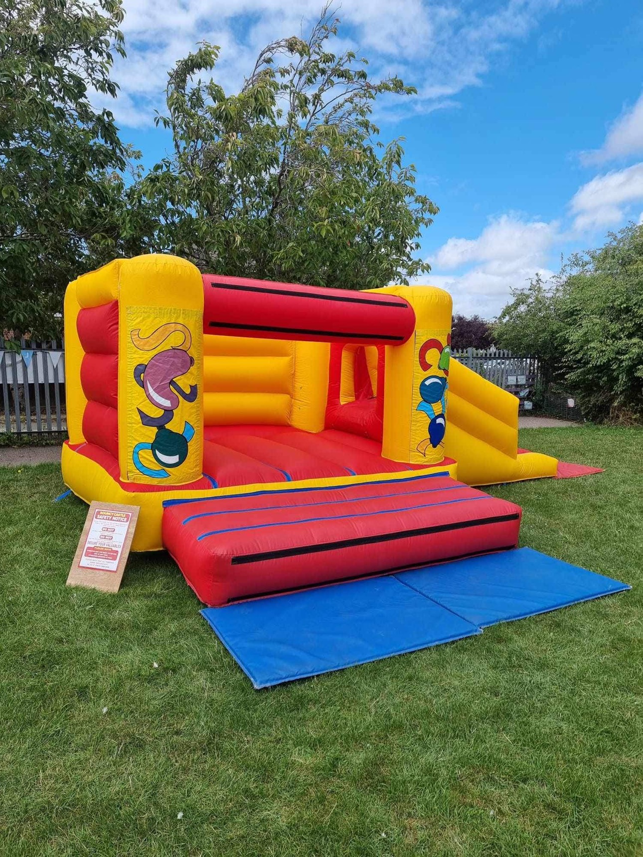 Bouncy Castle & Slide Castle - Hire in Ware, Hoddesdon, Hertford ...