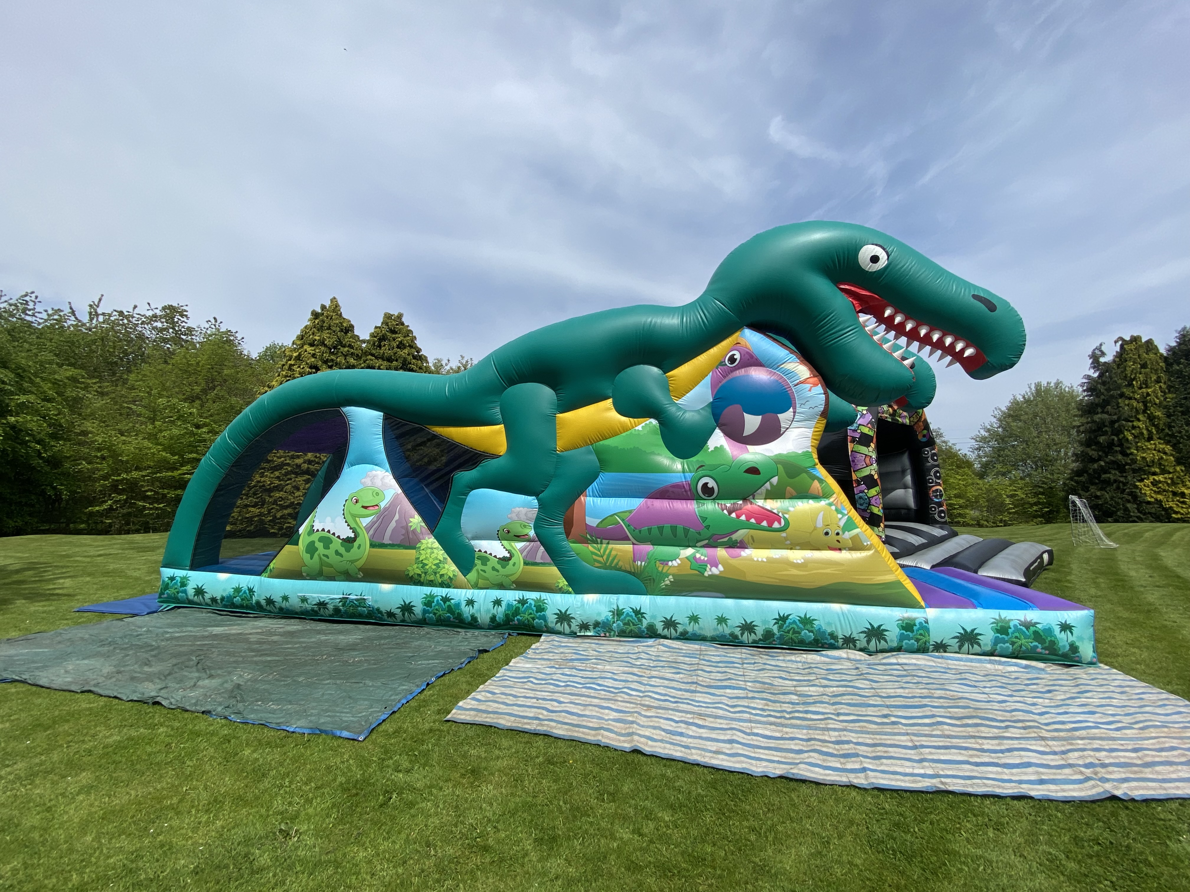 40ft Long Dinosaur Obstacle Course - Bouncy Castle & Inflatables Hire ...