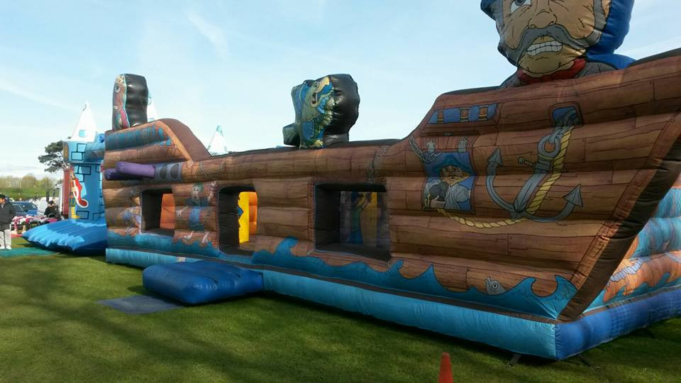 pirate massive inflatable Galleon Funhouse - Bouncy Castle Hire in ...