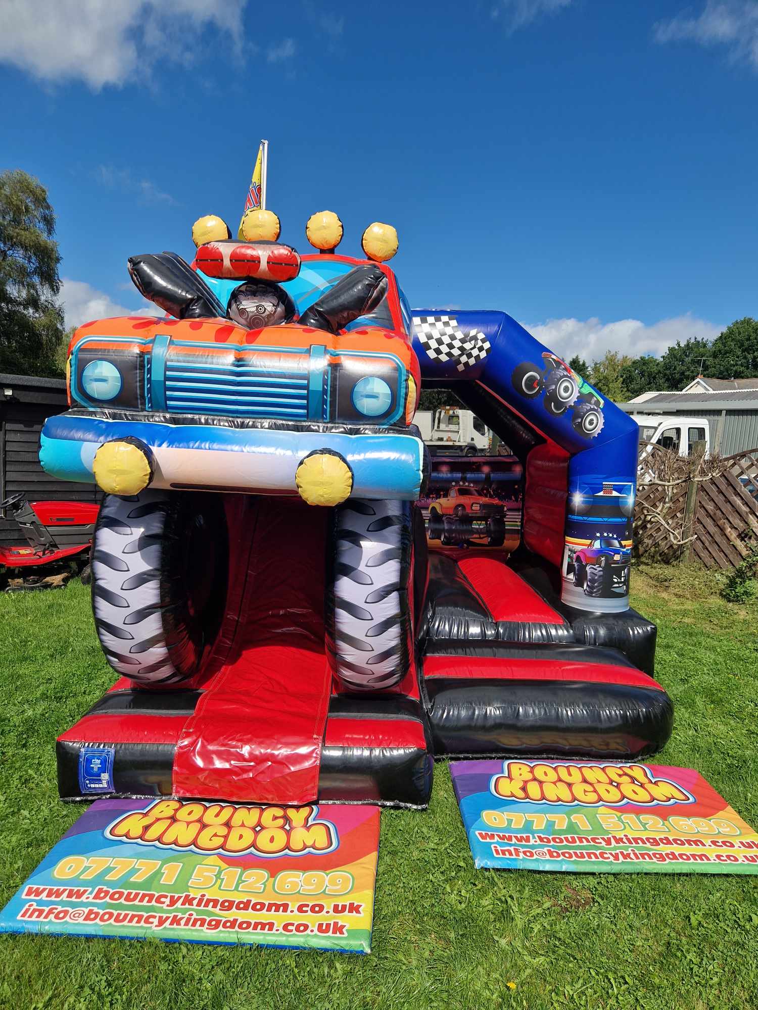 3D design bouncy castles and inflatables