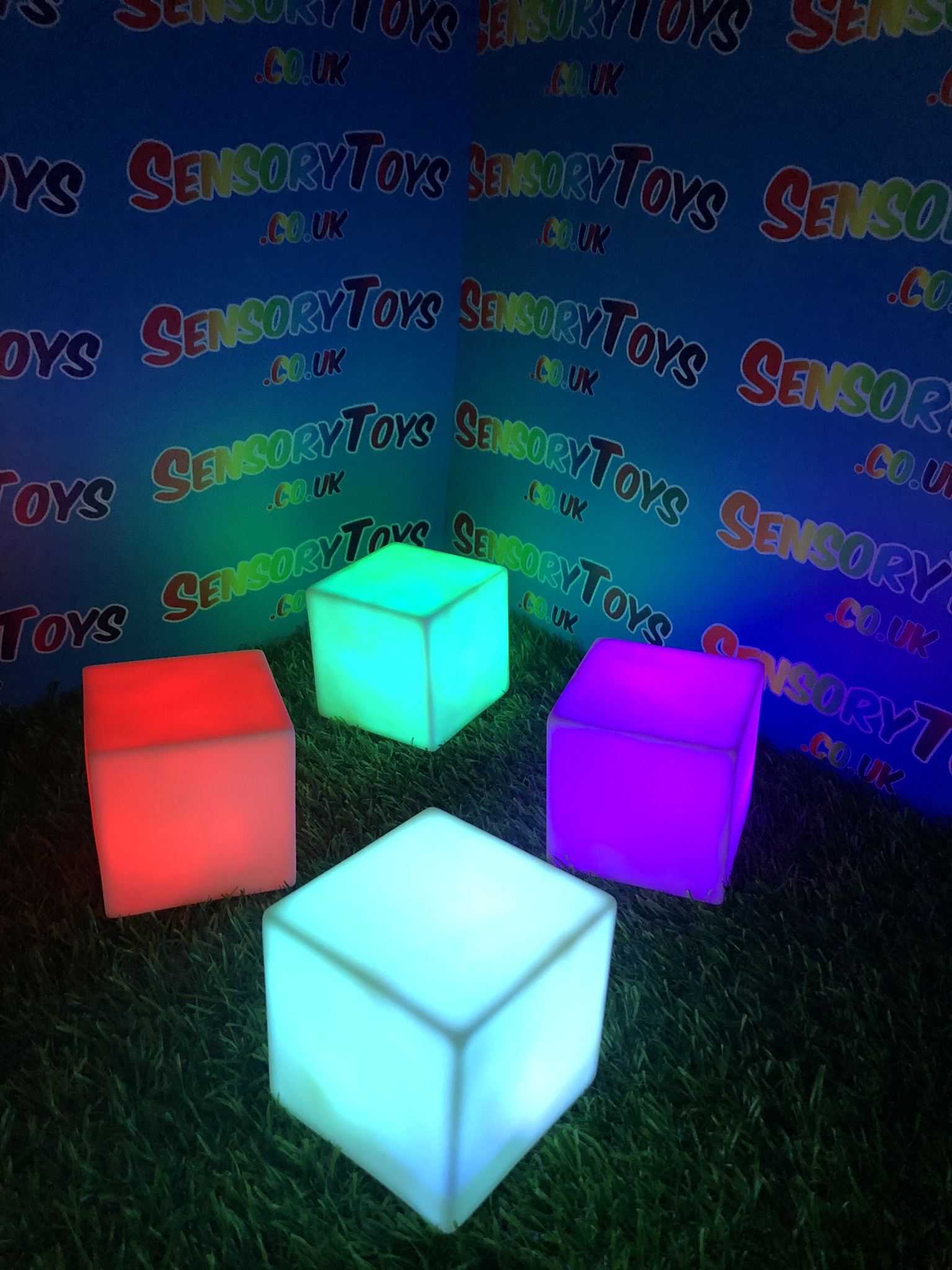 Light Up Sensory Cube - Free Sensory Toys | Online Toy Shop | Popular ...