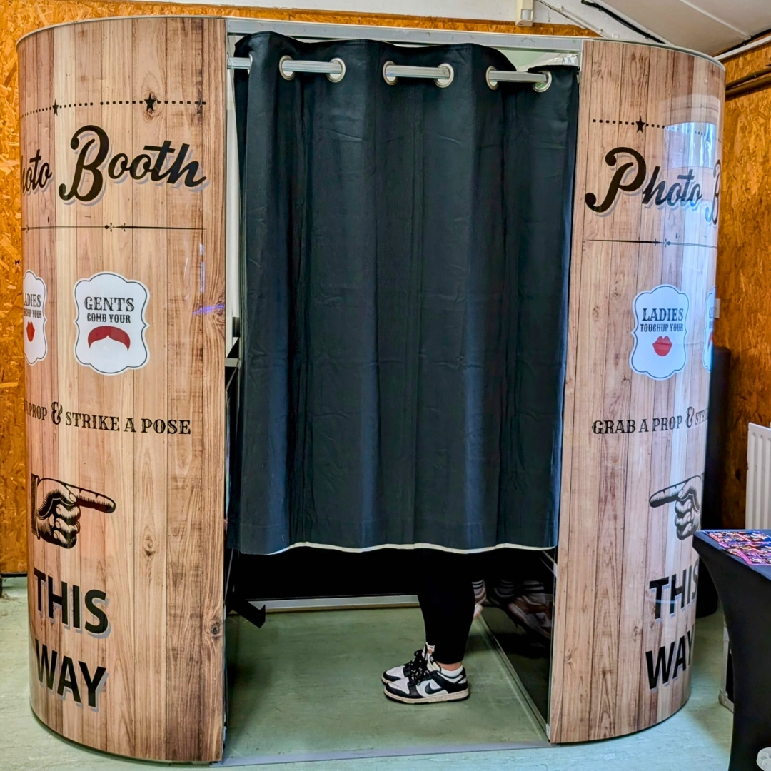 Photo Booth Hire - Inflatable, Bouncy Castle, Entertainment, Event ...