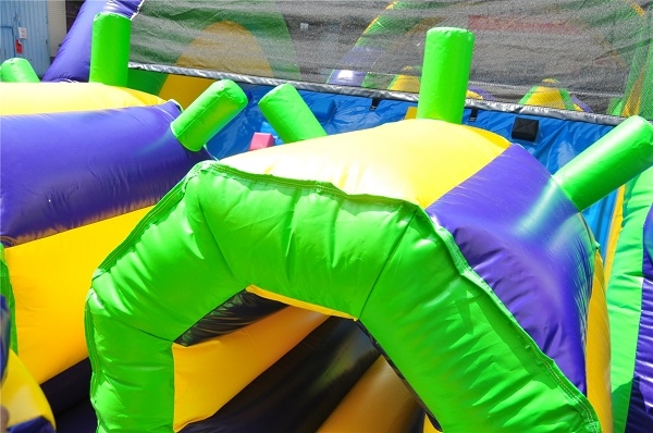 Fun inflatable obstacle course. Bouncy castle Hire Auckland.