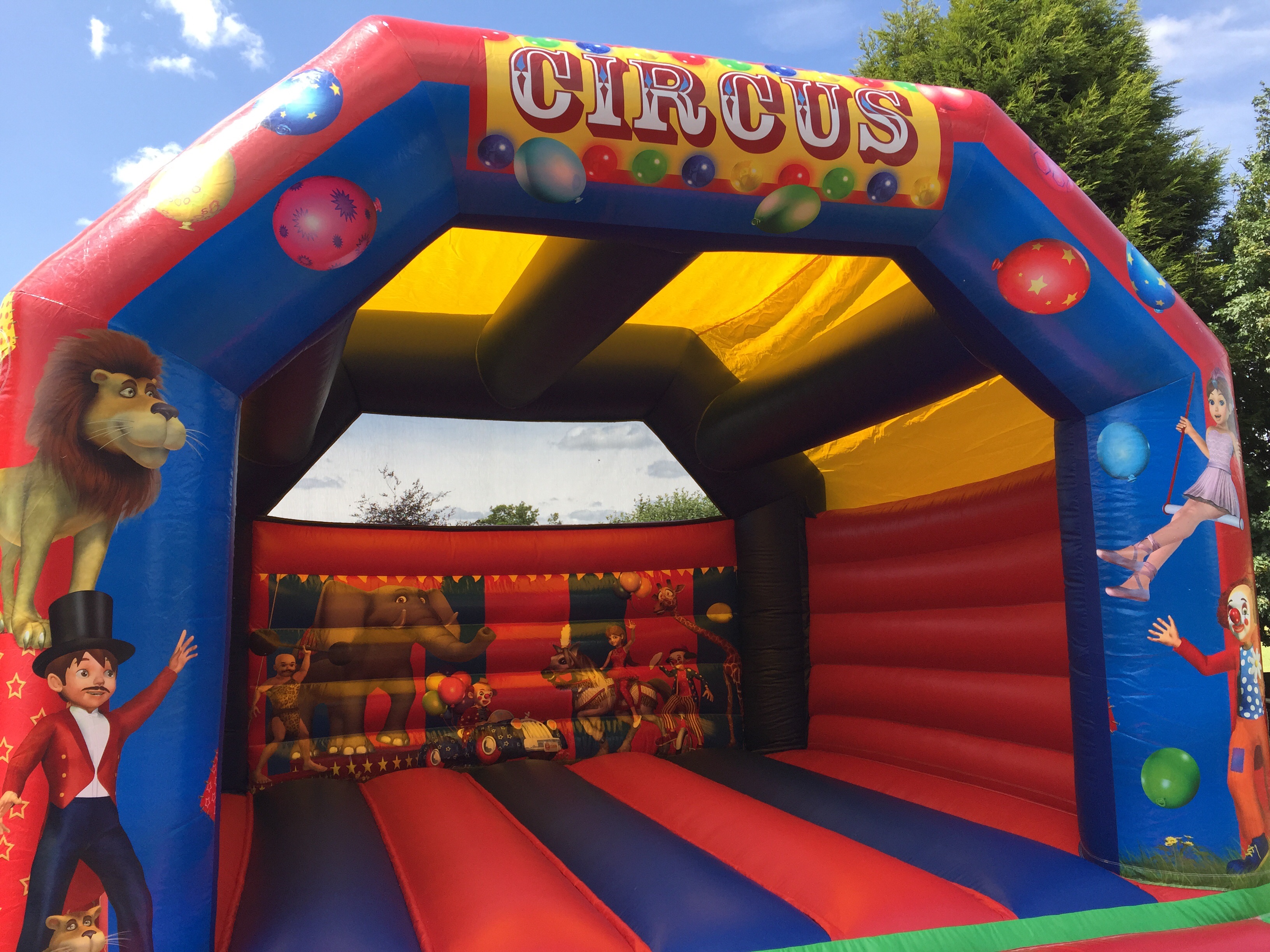15ft x 18ft Circus Bouncy Castle - Bouncy Castles in West Midlands ...