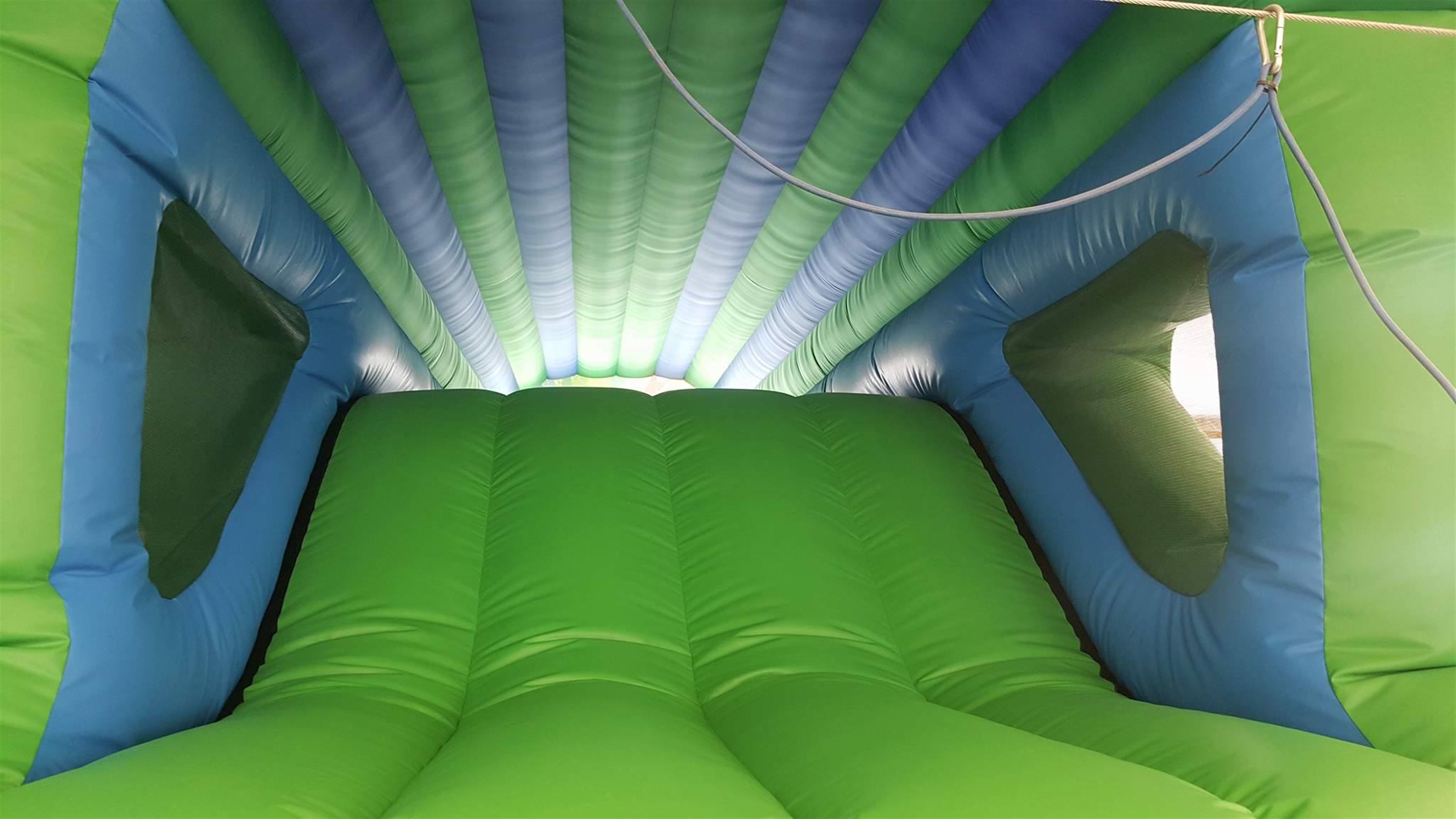 Its a knockout Inflatables - Bouncy Castle Manufacture & Sales in UK ...