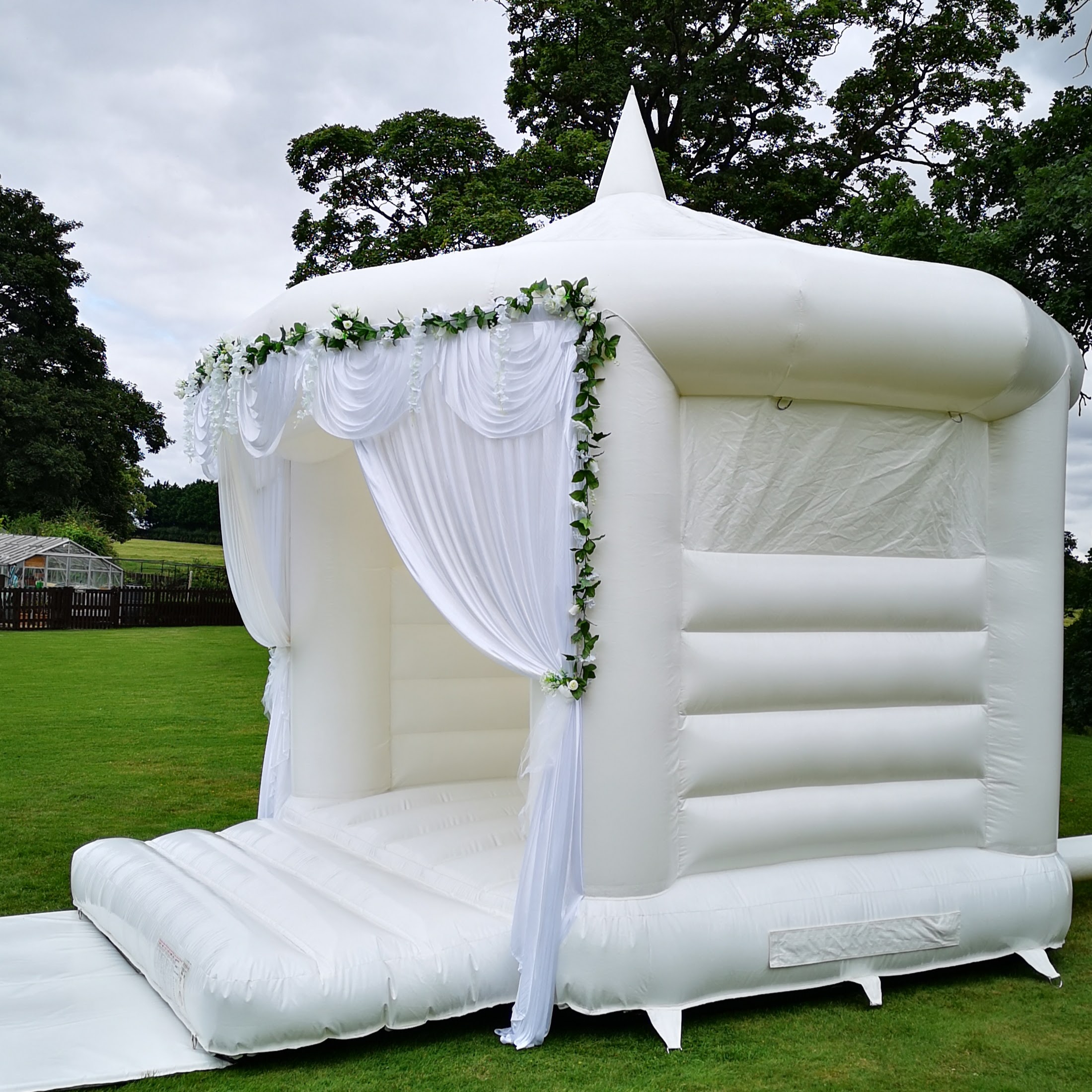 Inflatable White Castle - Inflatable, Bouncy Castle, Entertainment ...