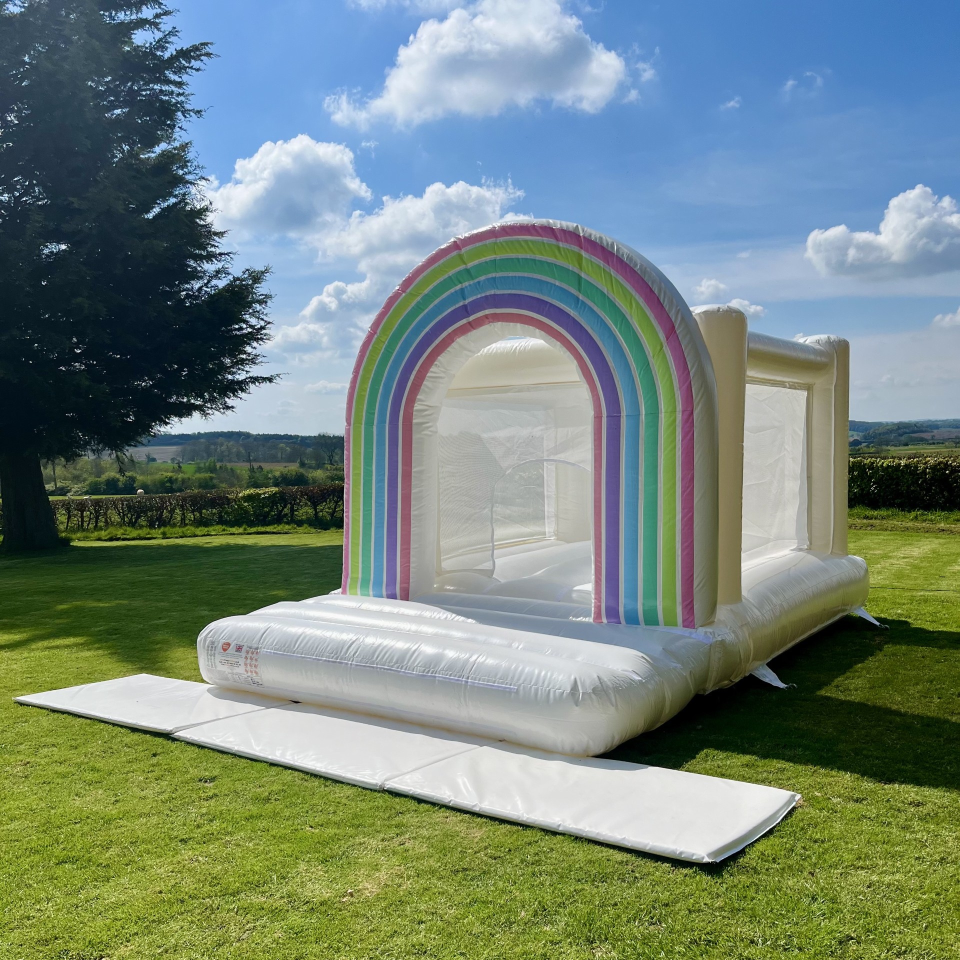 Rainbow Castle 15x11ft Hire Rugby | Pastel Castles