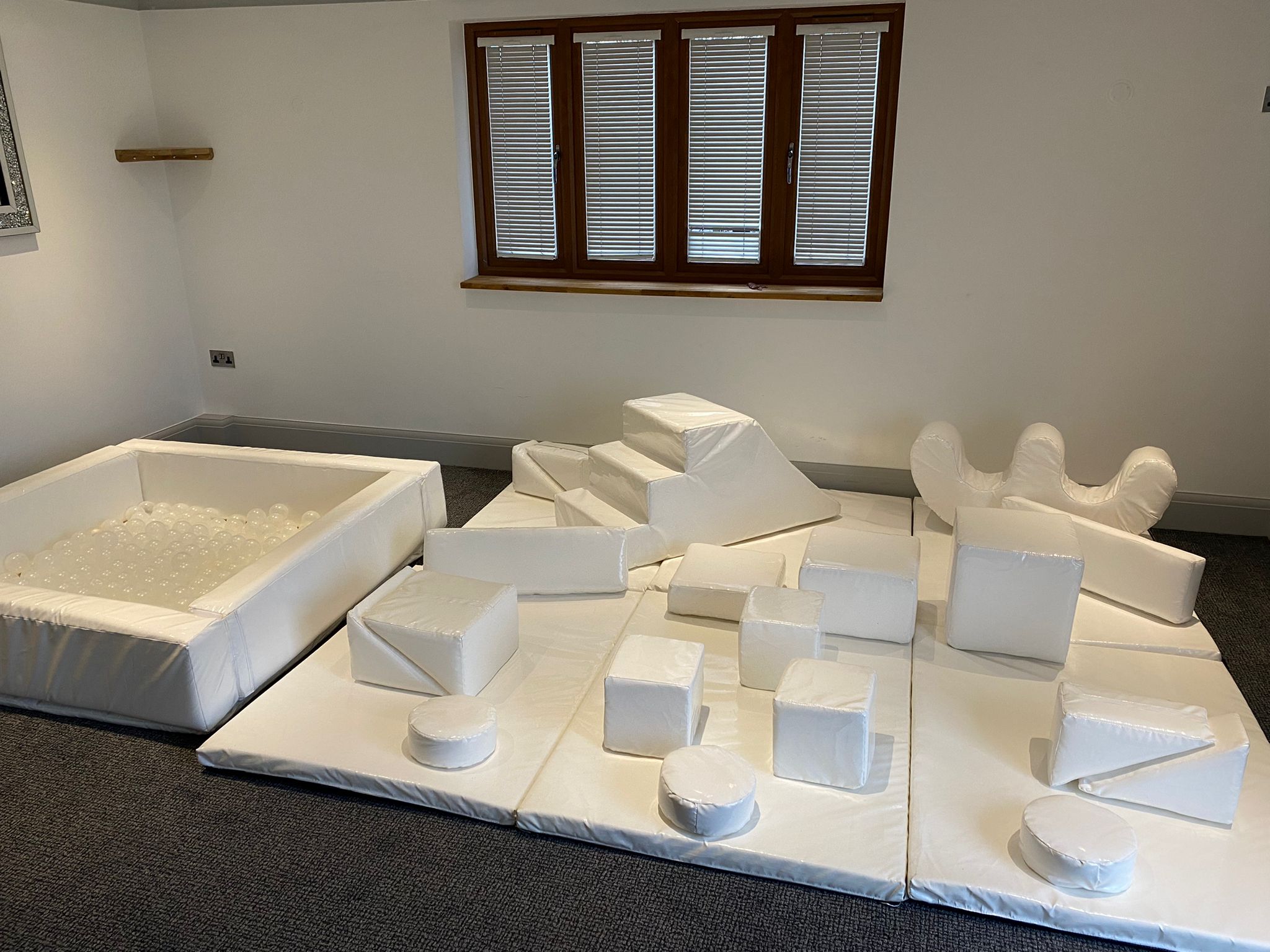 White Soft Play | Soft Play Hire Essex | Kids Play Bouncy Castles
