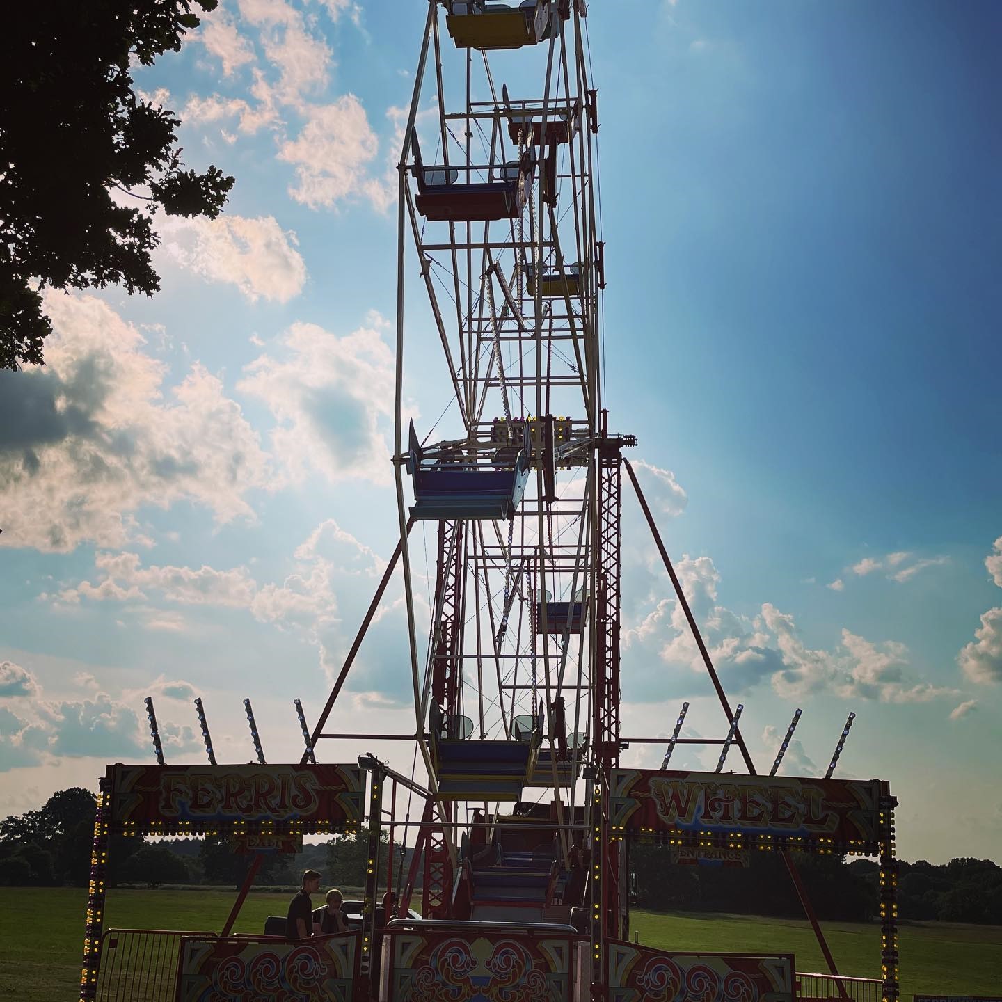 Vintage Ferris Wheel Hire UK | Traditional Funfair Attractions