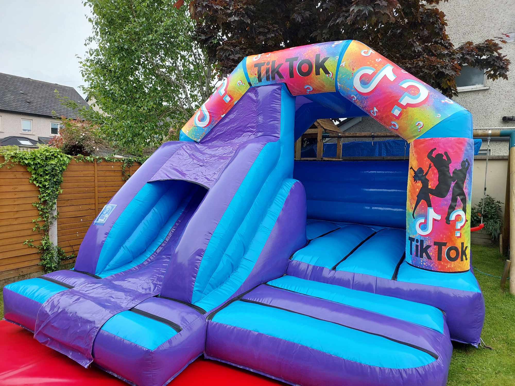 Bouncy Castles with Slide - Bouncy Castle Hire , Food Machines for hire ...