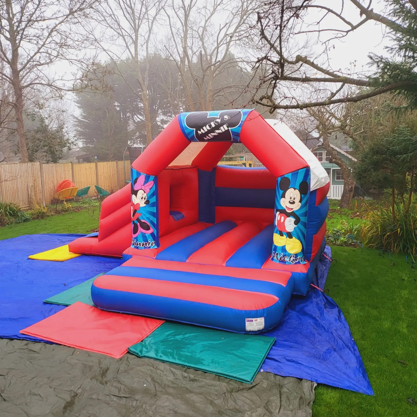 MICKEY & MINNIE MOUSE BOUNCY CASTLE 16FT vs 15ft - Bouncy Castle Hire ...