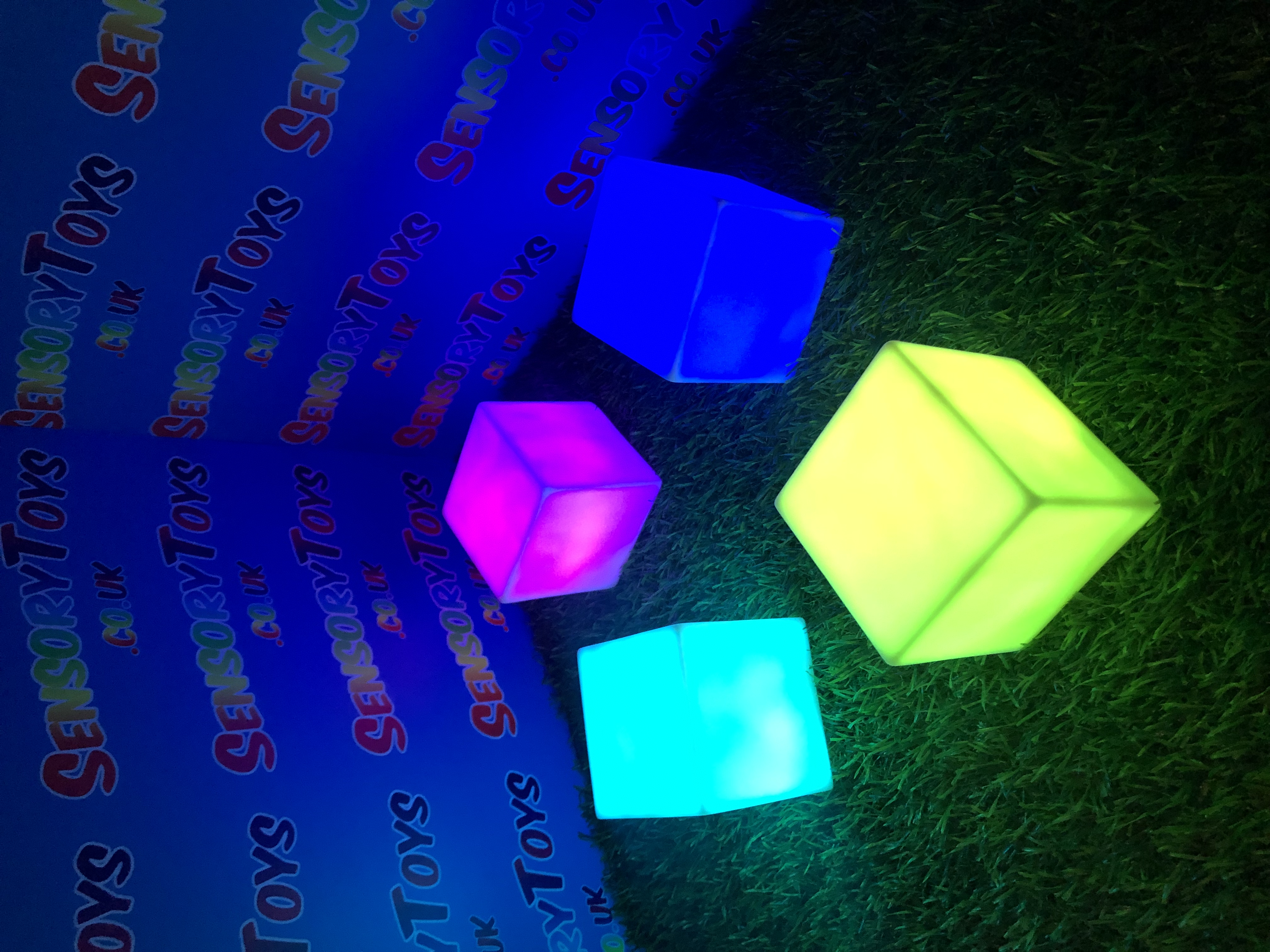 Light Up Sensory Cube - Free Sensory Toys | Online Toy Shop | Popular ...