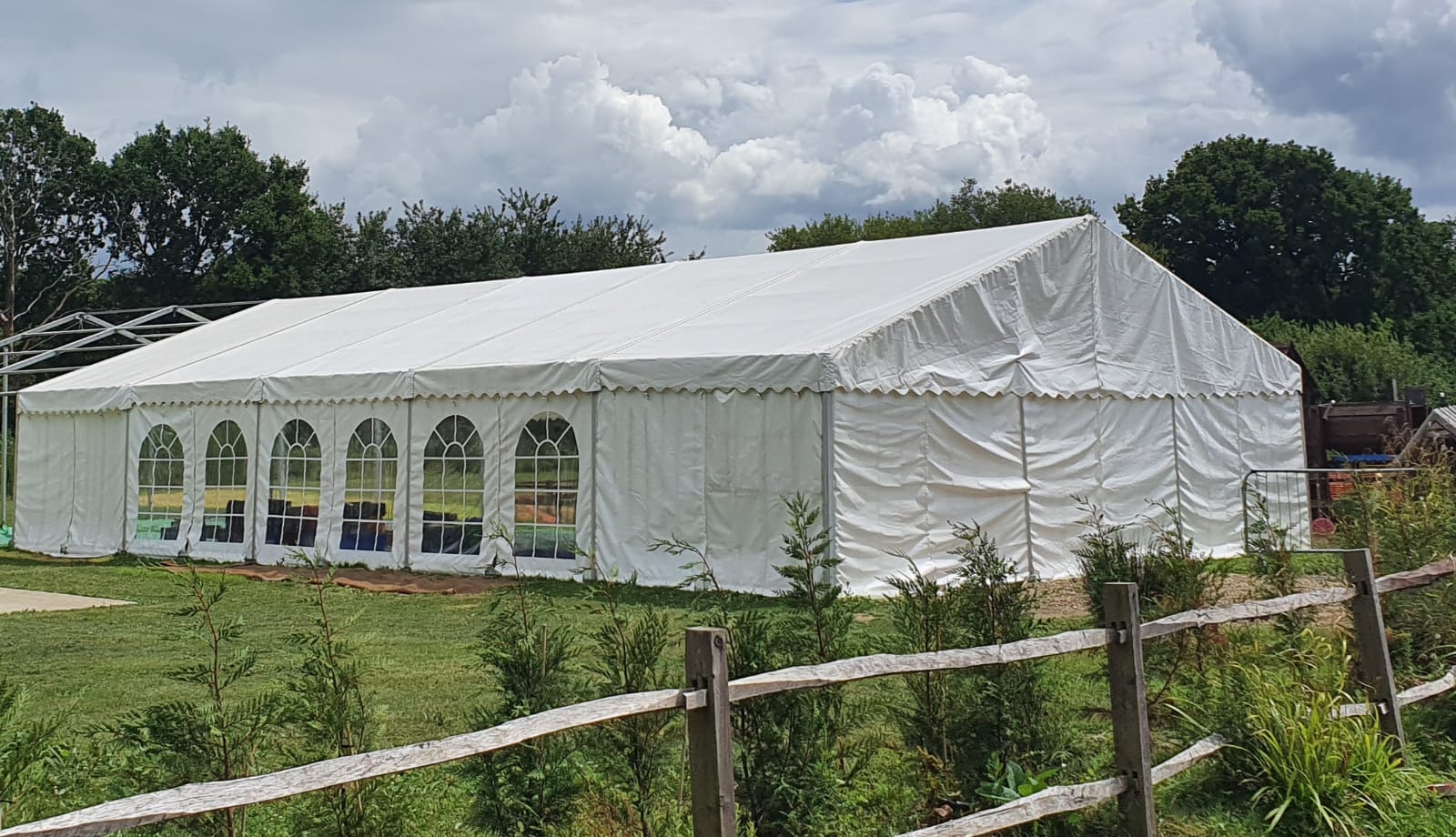 9m x 15m Clear Span Marquee - Bouncy Castle Hire in Crawley, West Sussex