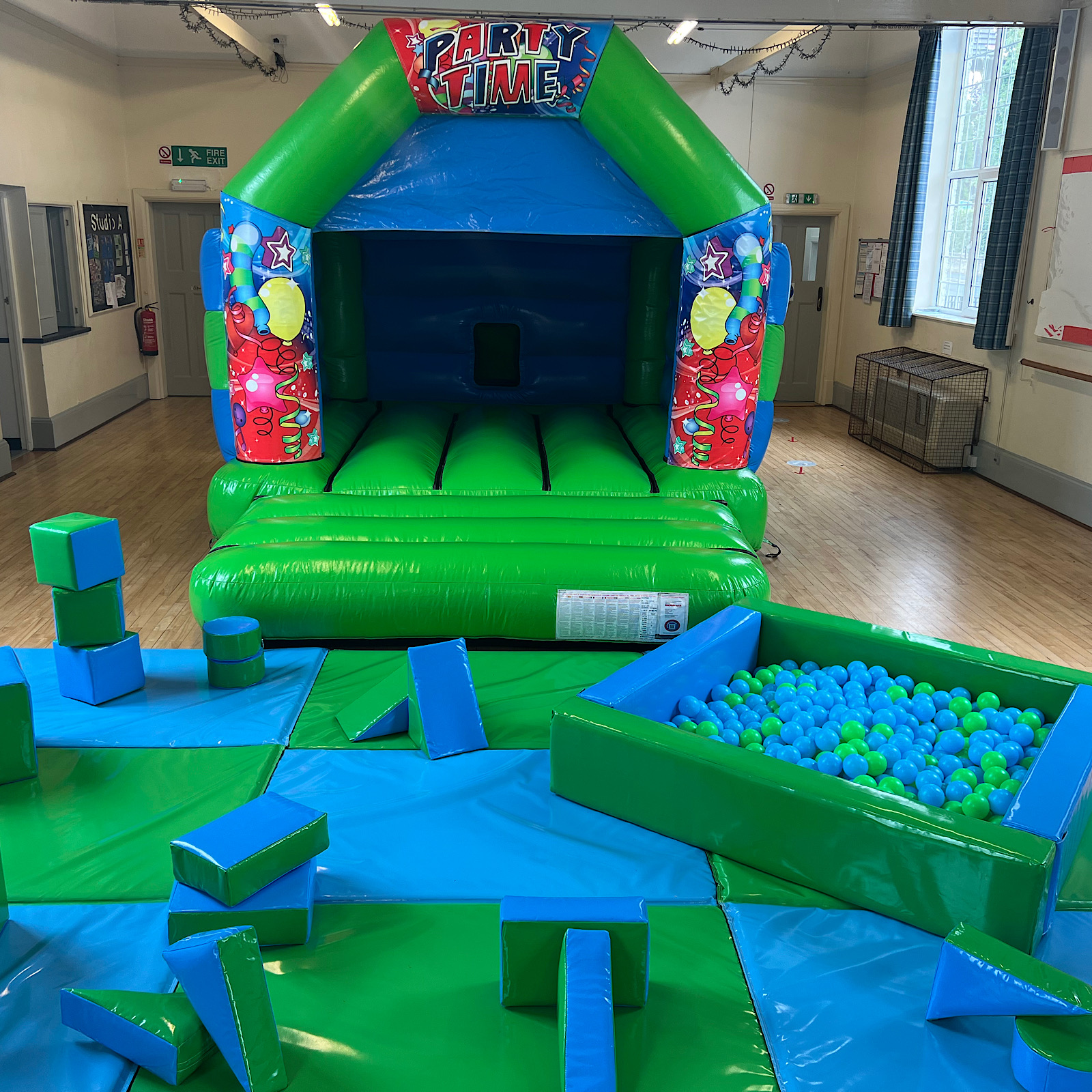 Soft Play Bouncy Castle Hire Leeds Wakefield