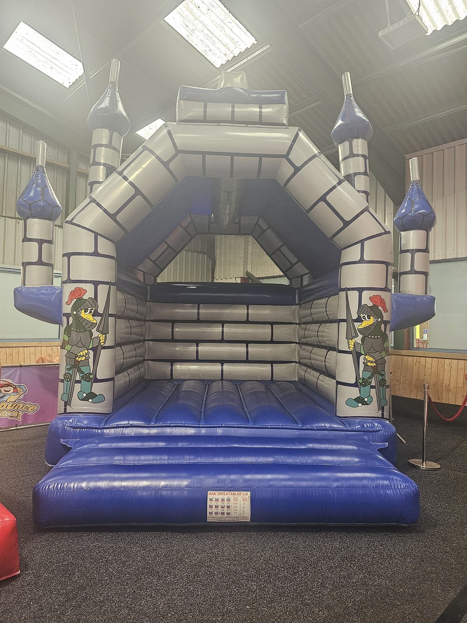 Bouncy Castle - Hire in County (optional) | Inflatable heaven
