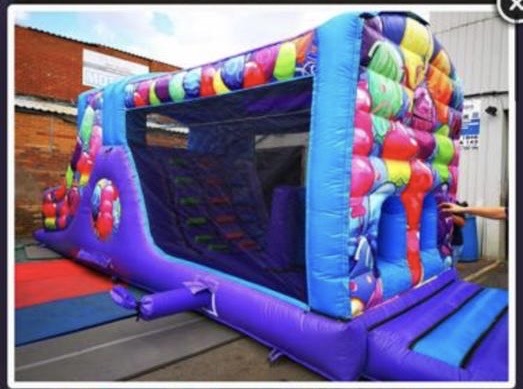 30ft Fun run Balloon Design - Bouncy Castle Hire in Leeds, Bradford ...