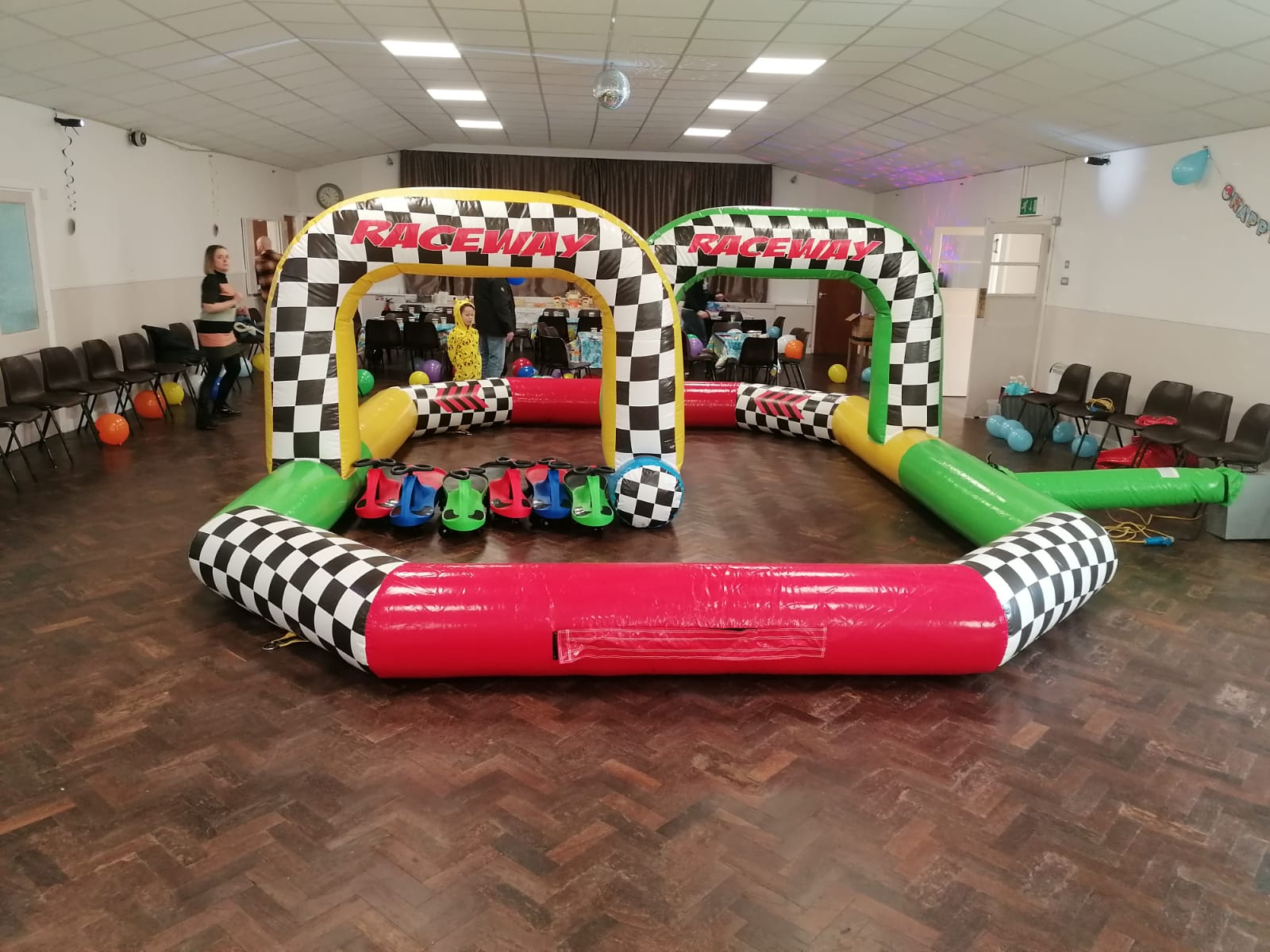 Didicar Track-Red/Yellow/ 6 x Cars - Bouncy Castle Hire in ...