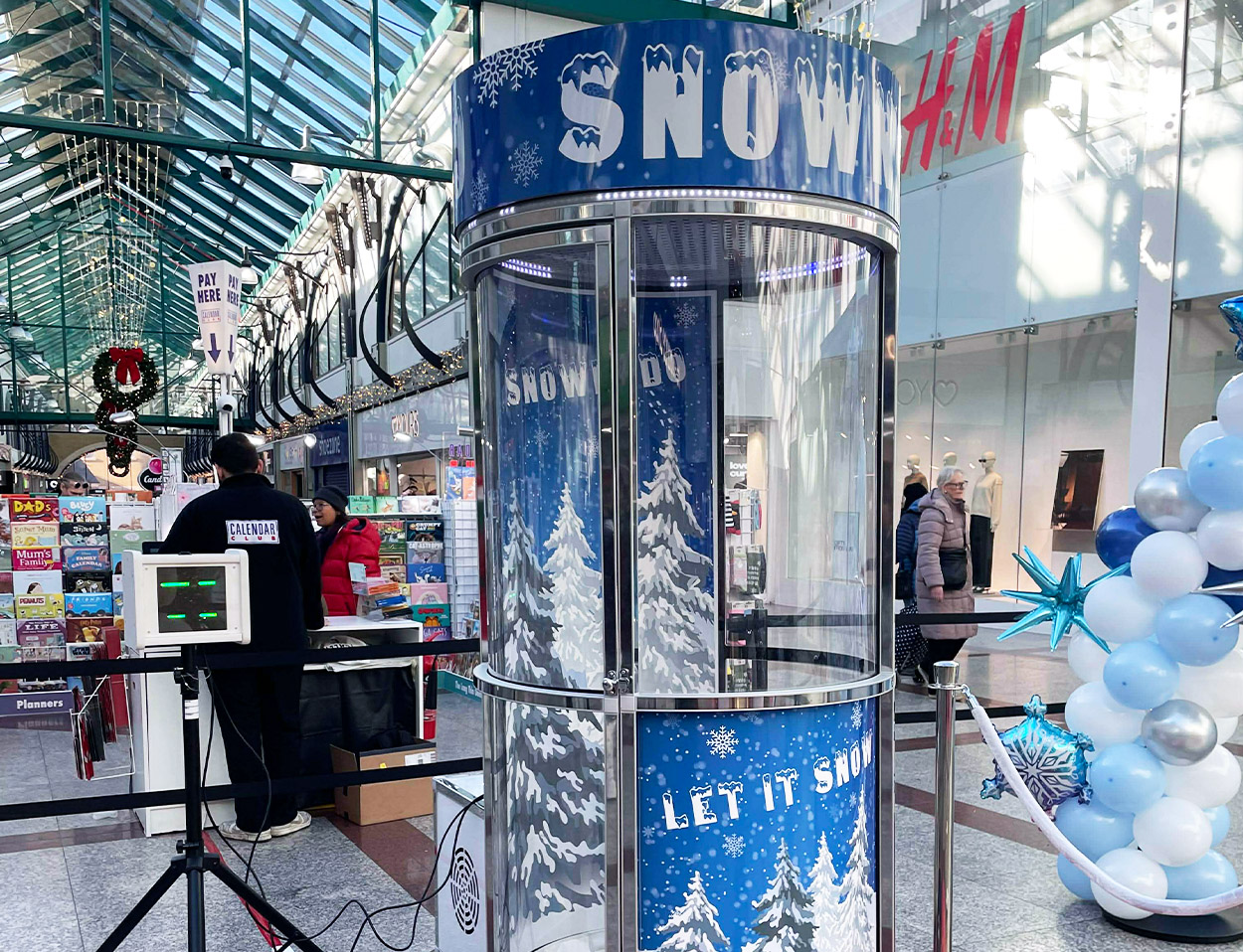 Snownado Christmas Grabber Hire | Nationwide Entertainment Hire