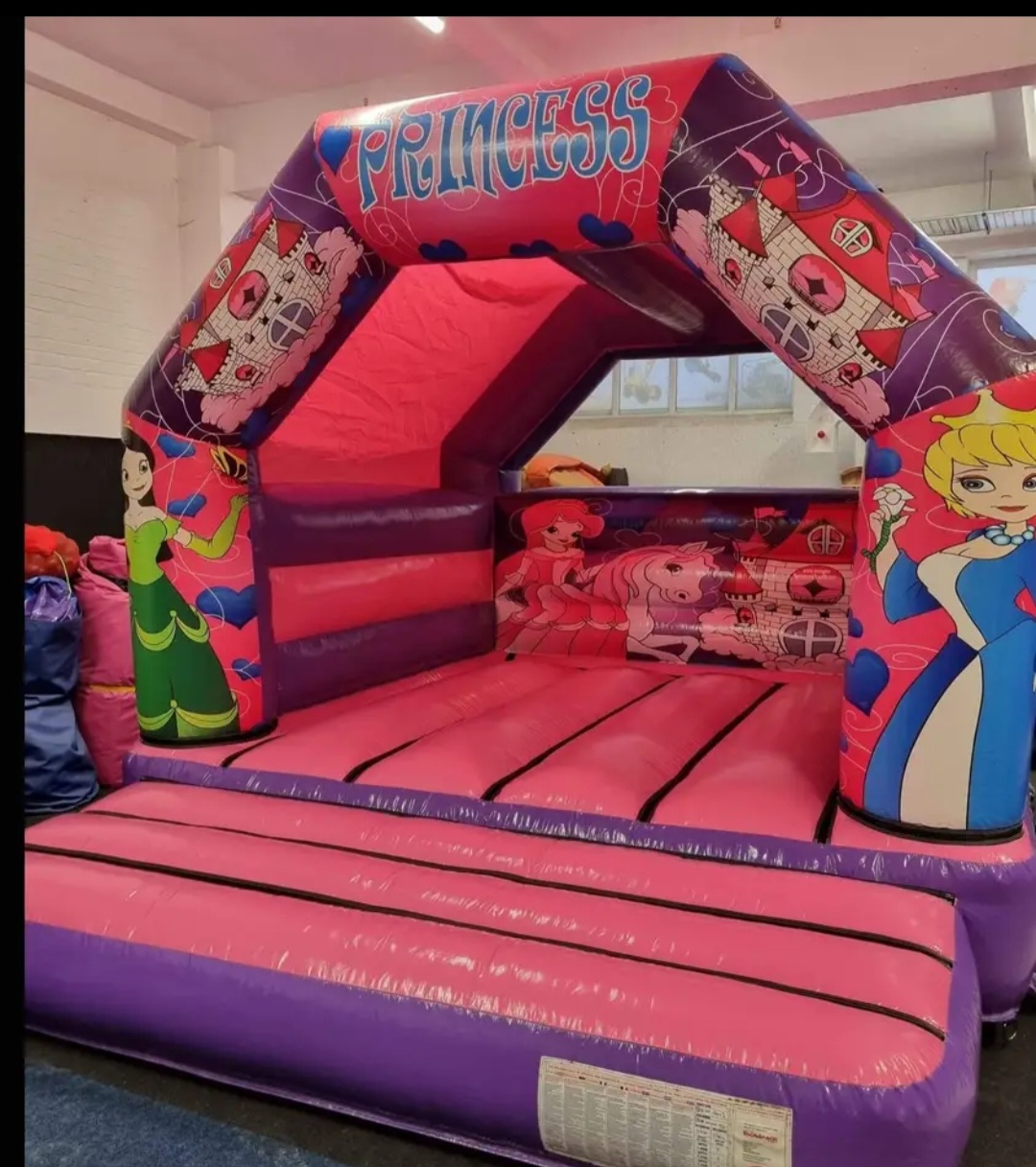 All Products - Best Bouncy Castle Hire service in Berkshire, Reading ...