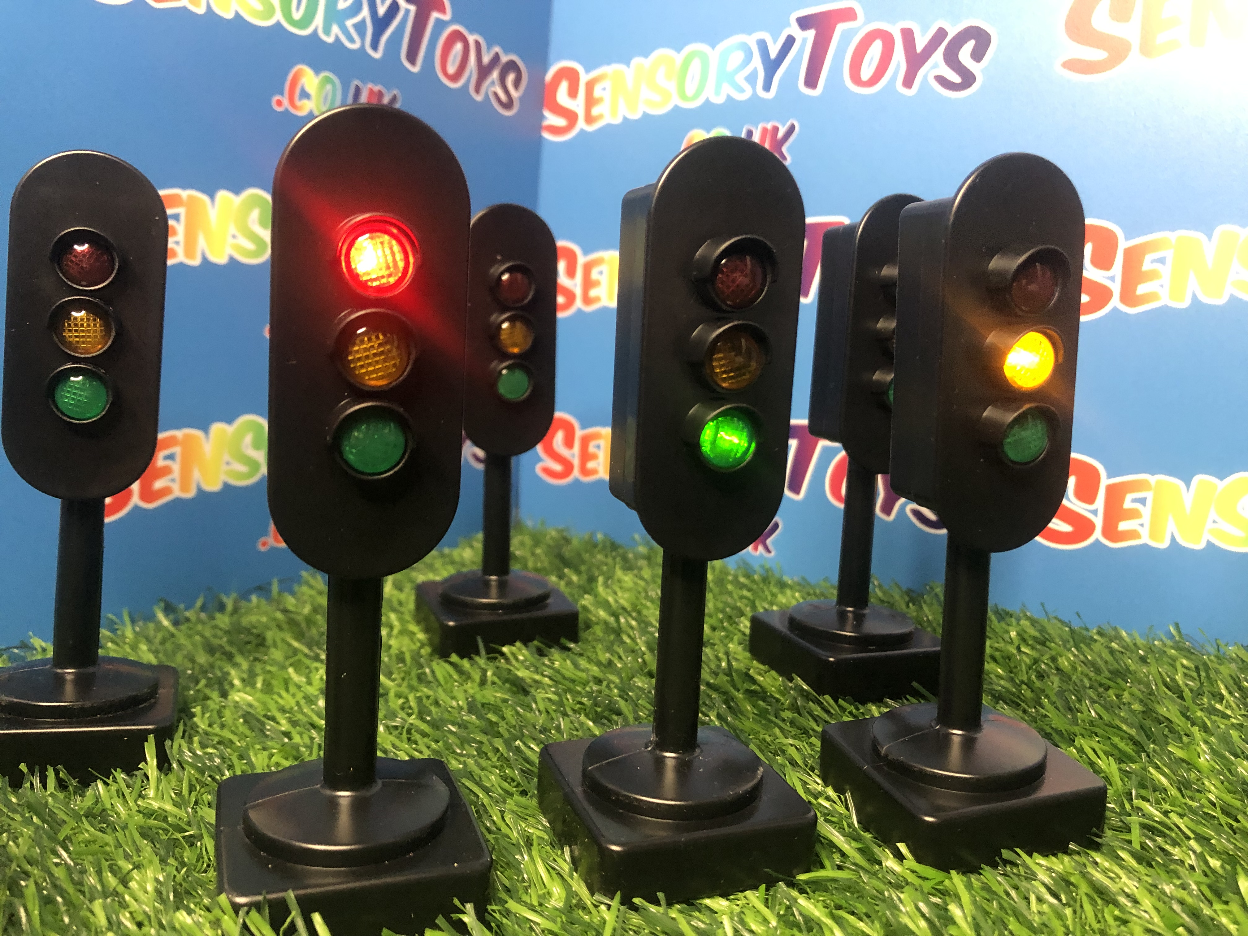Mini Light Up Traffic Lights - Free Sensory Toys | Online Toy Shop ...