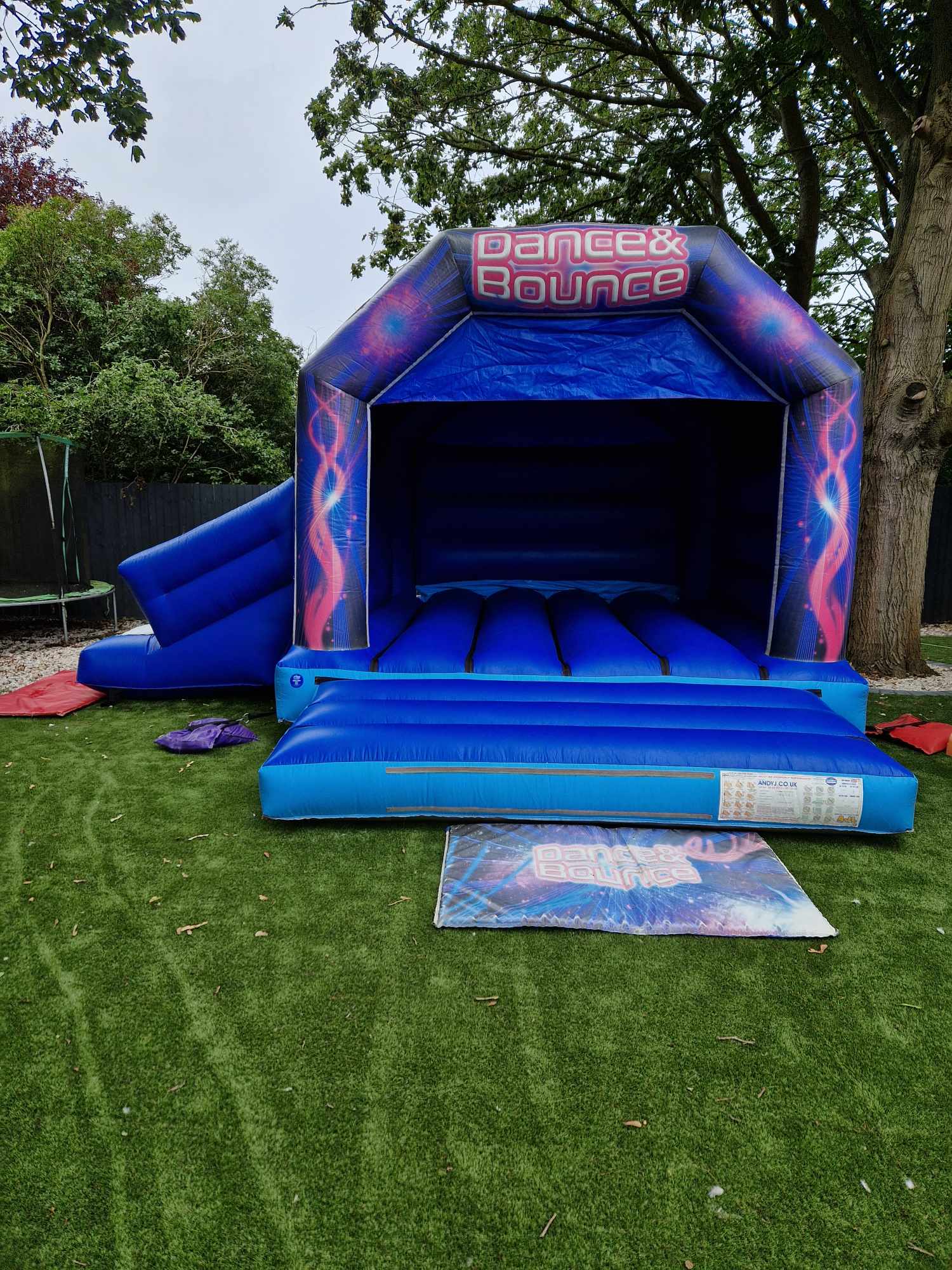 Dance & Bounce Side Slide - Hire in Lincoln | Lincs bounce