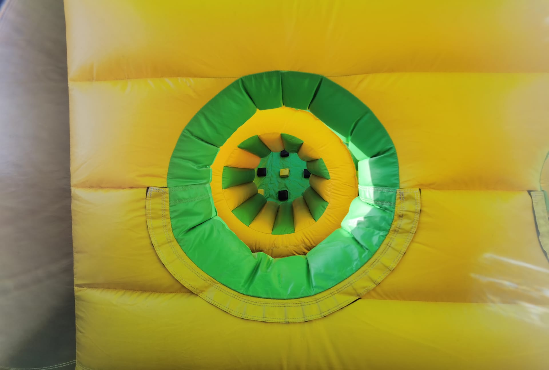 Total Wipeout Obstacle Course And Slide 55ft X 15ft Hire In Louth Cavan Meath Monaghan
