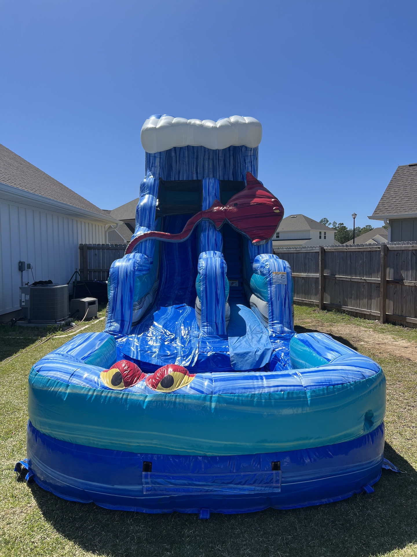 15' Stingray Bay Single Lane Slide (WET or Dry) - Bounce House Hire in ...