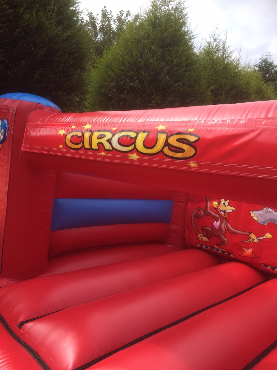 14ft x 14ft Circus Bouncy Castle - Bouncy Castle Hire in Wolverhampton ...